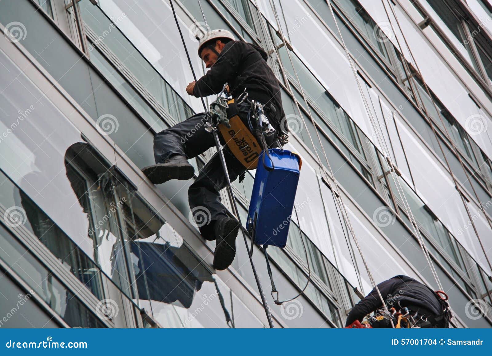 Laveurs de vitres image stock éditorial. Image du manuel - 57001704