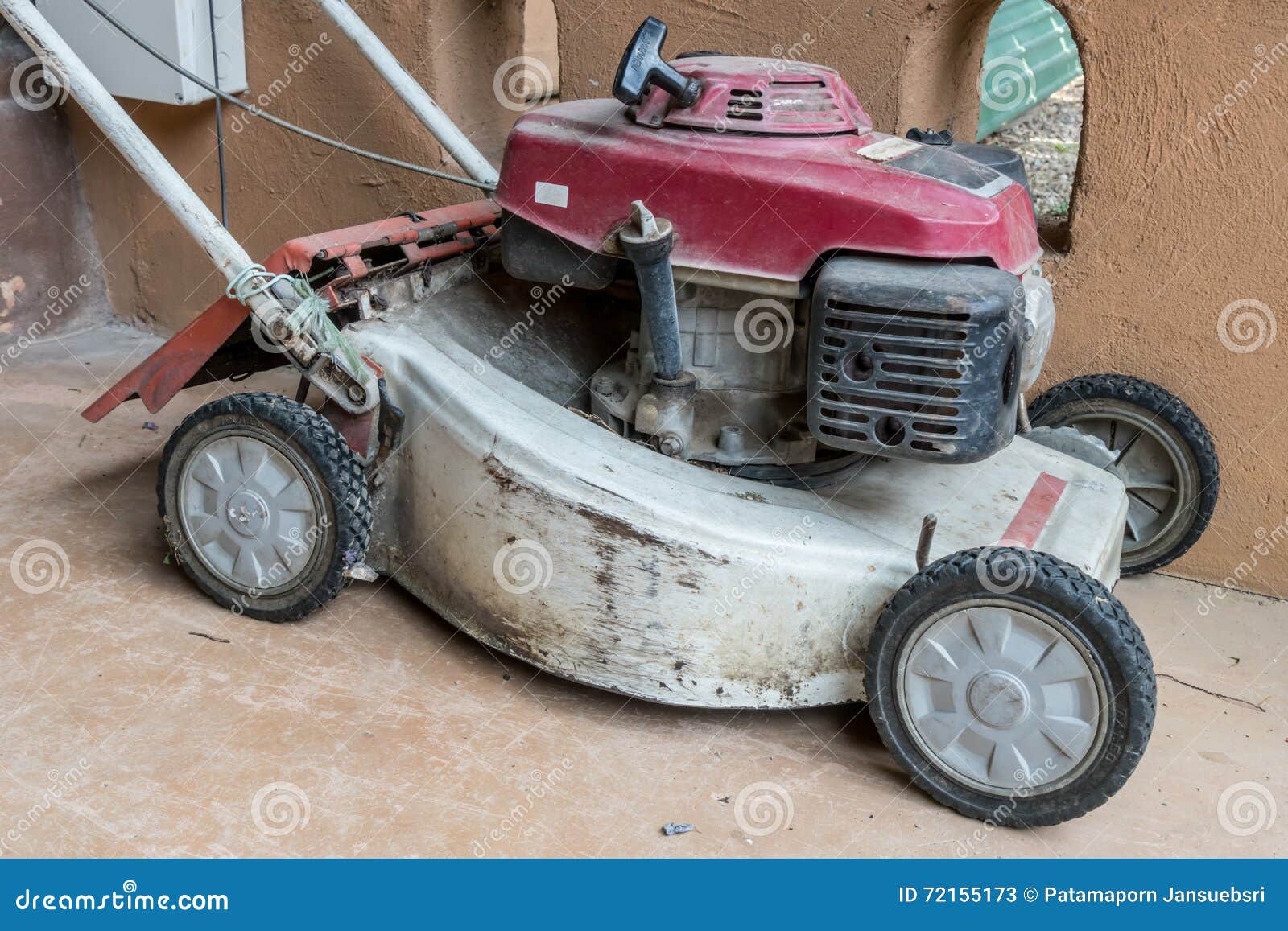 Lawn mower stock image. Image of machine, green, motor - 72155173