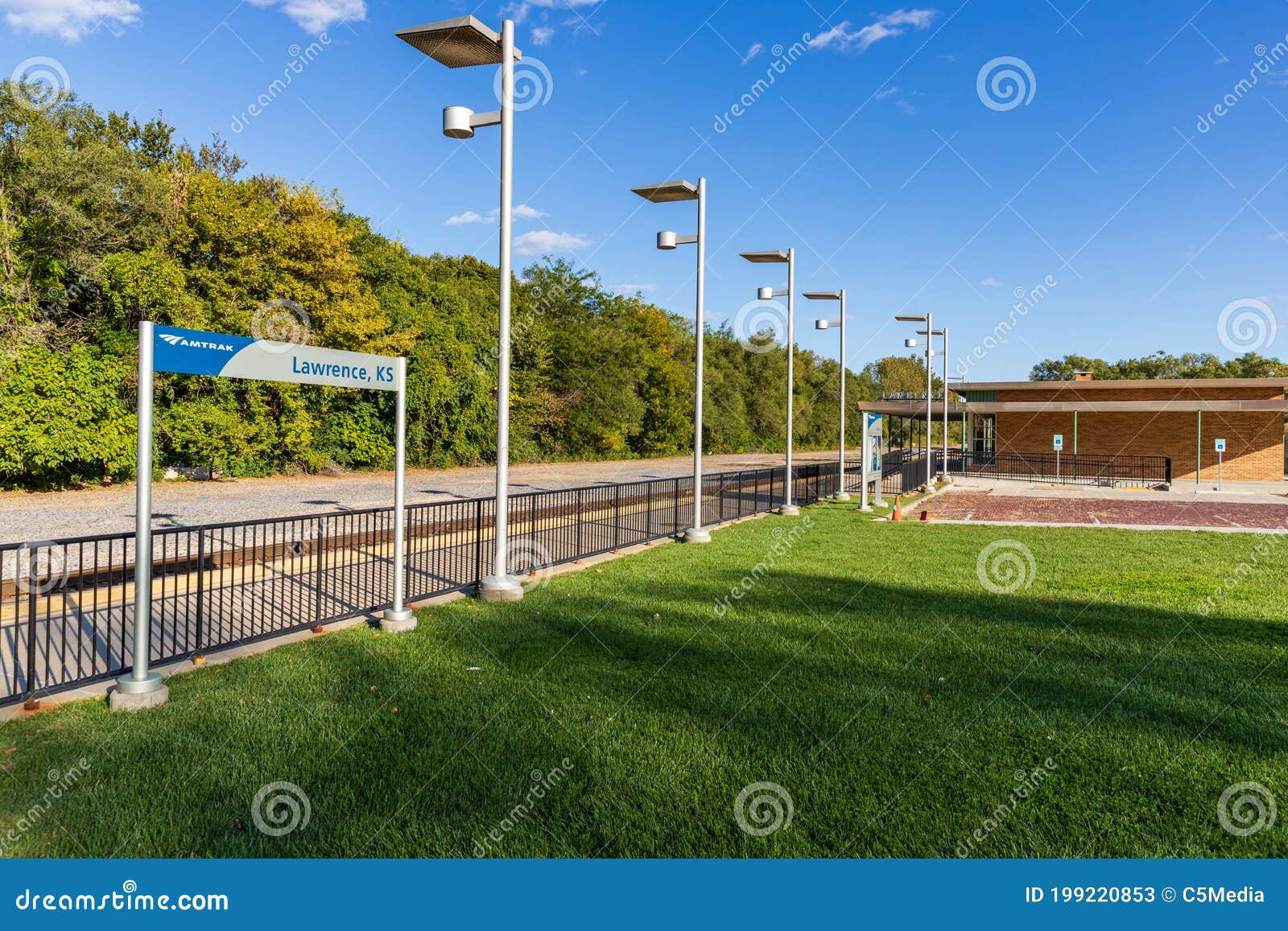 Lawrence, Kansas - 7.2023 - Walking Jayhawk Logo On The Side Of David ...