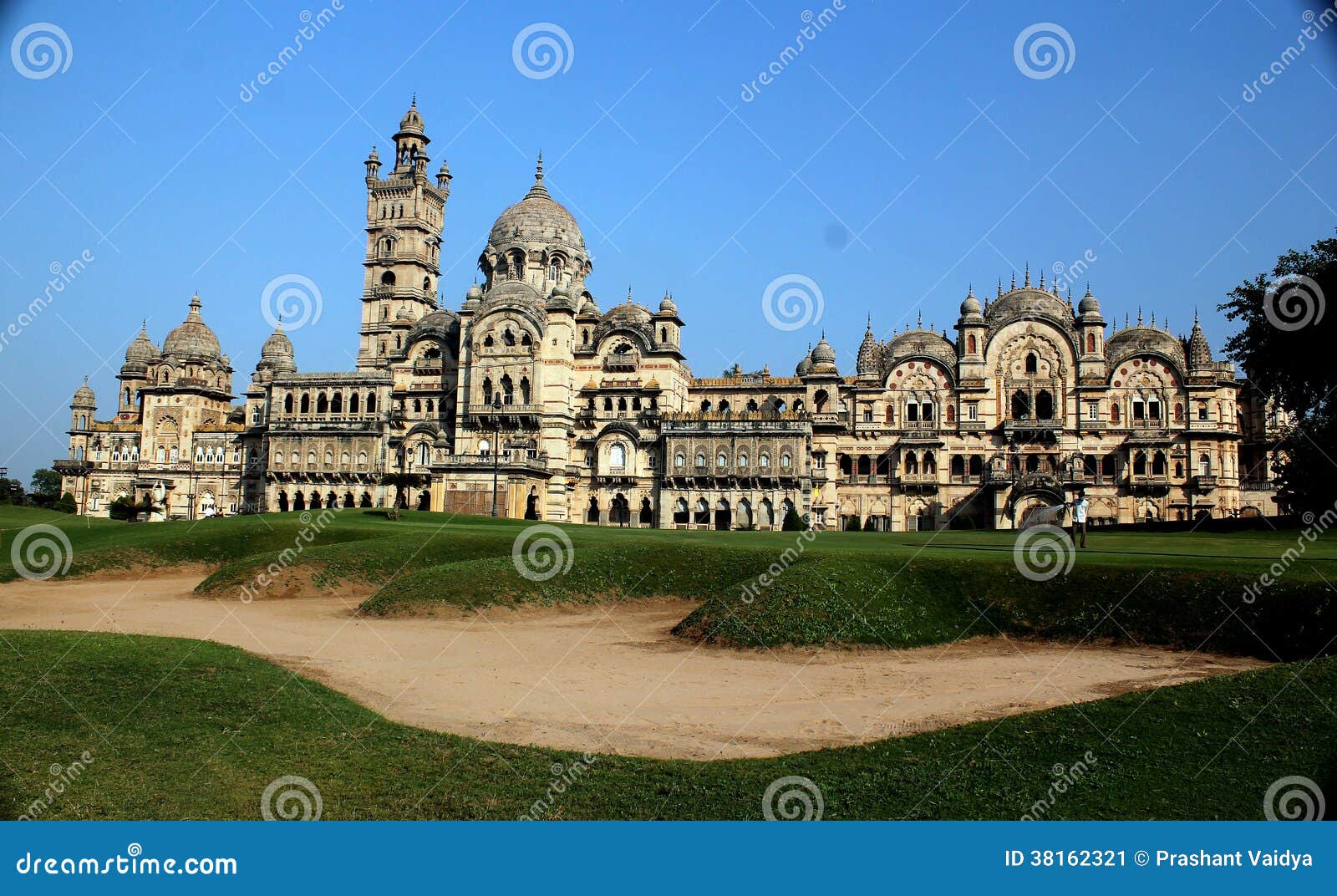 LAXMI VILAS PALACE , BARODA Editorial Photo - Image of landmark ...