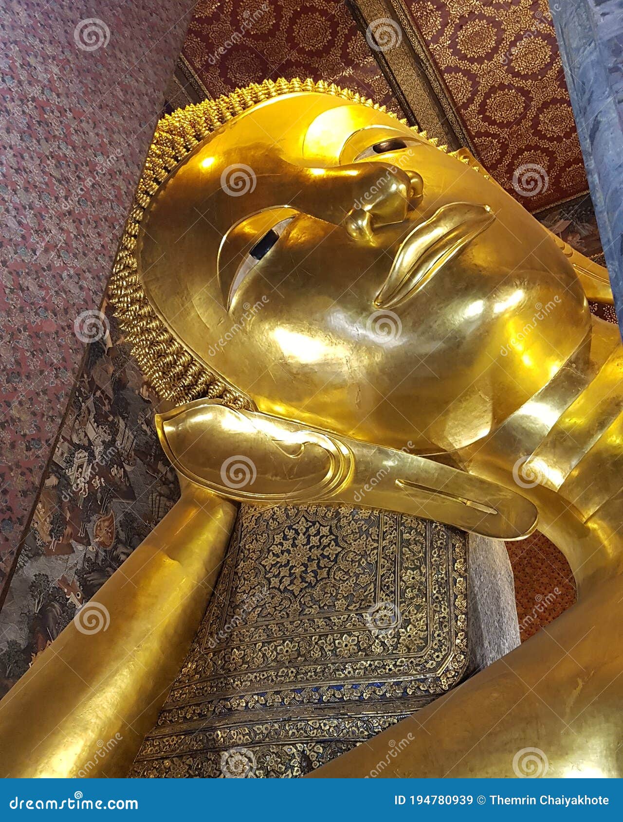 The Lay Down Buddha in Bangkok Stock Image - Image of bangkok, metal ...