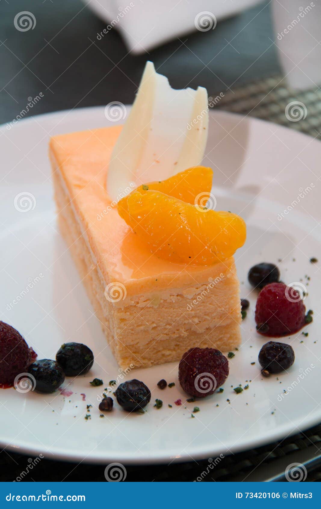 Layer Spong Orang Cake with Mandarin Oranges Stock Photo - Image of ...
