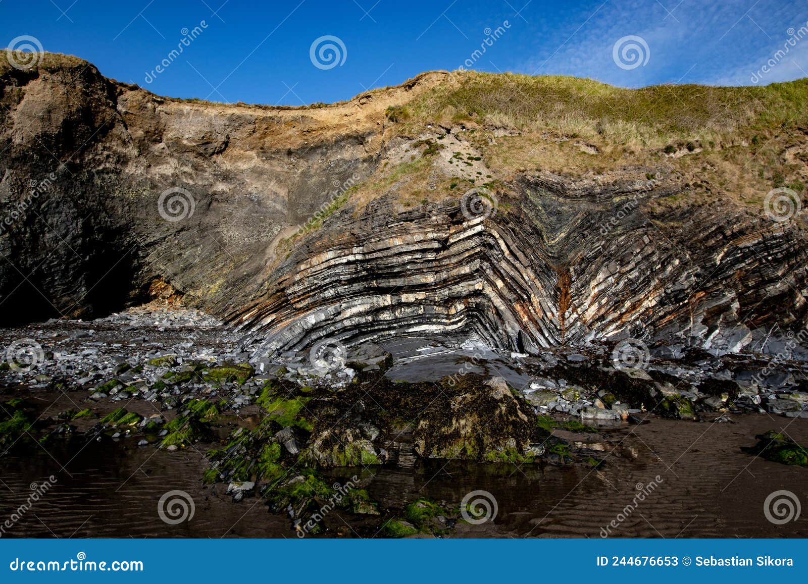 Layered Cliffs Texture. Stone Texture. Cross Section of Rocks ...