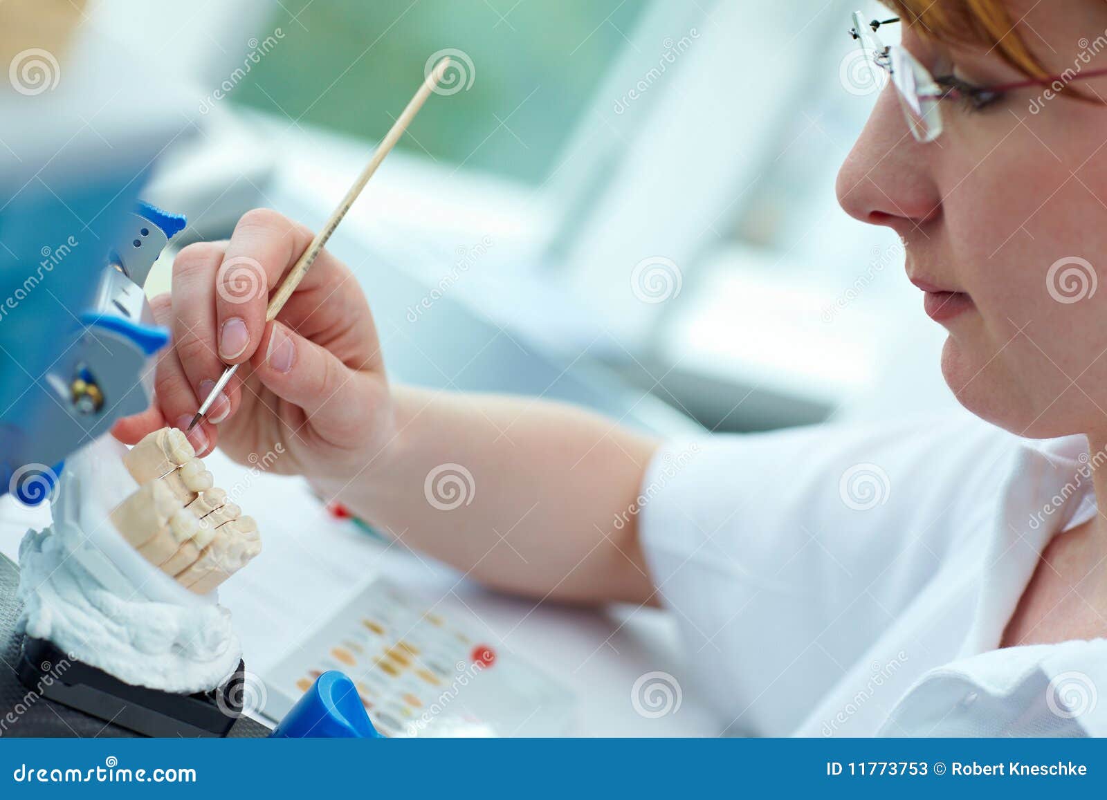 Layering ceramic inlays stock image. Image of brush, physician - 11773753