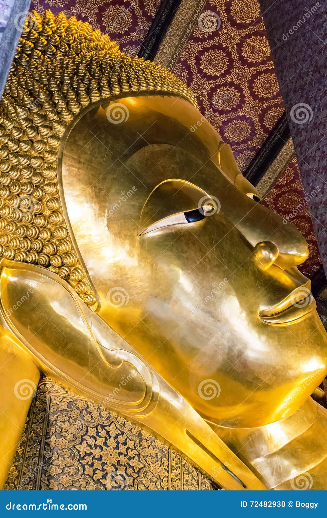 Laying Buddha Temple in Bangkok Stock Photo - Image of shrine, building ...