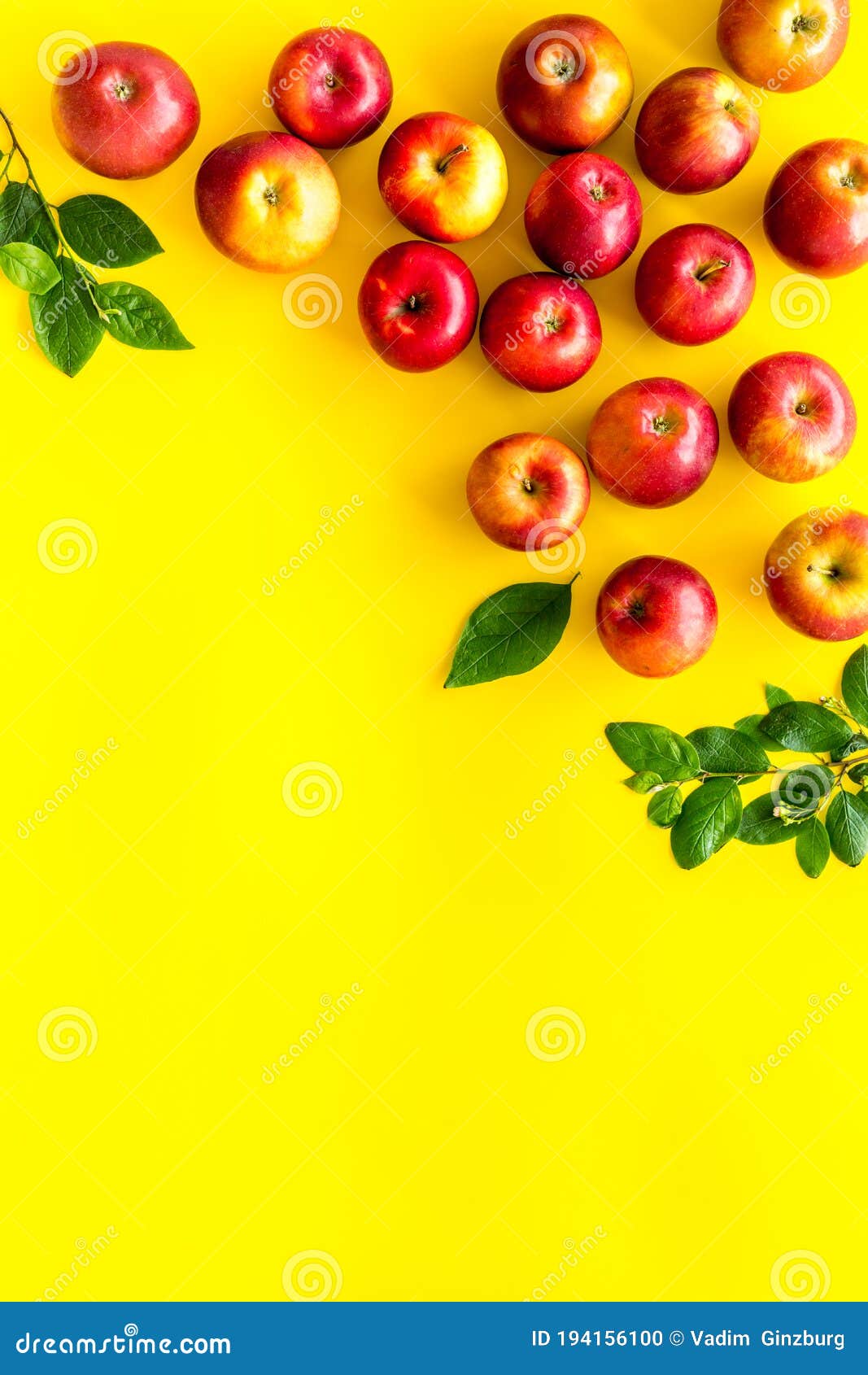 Layout of Fresh Red Apples. Top View, Copy Space Stock Photo - Image of ...