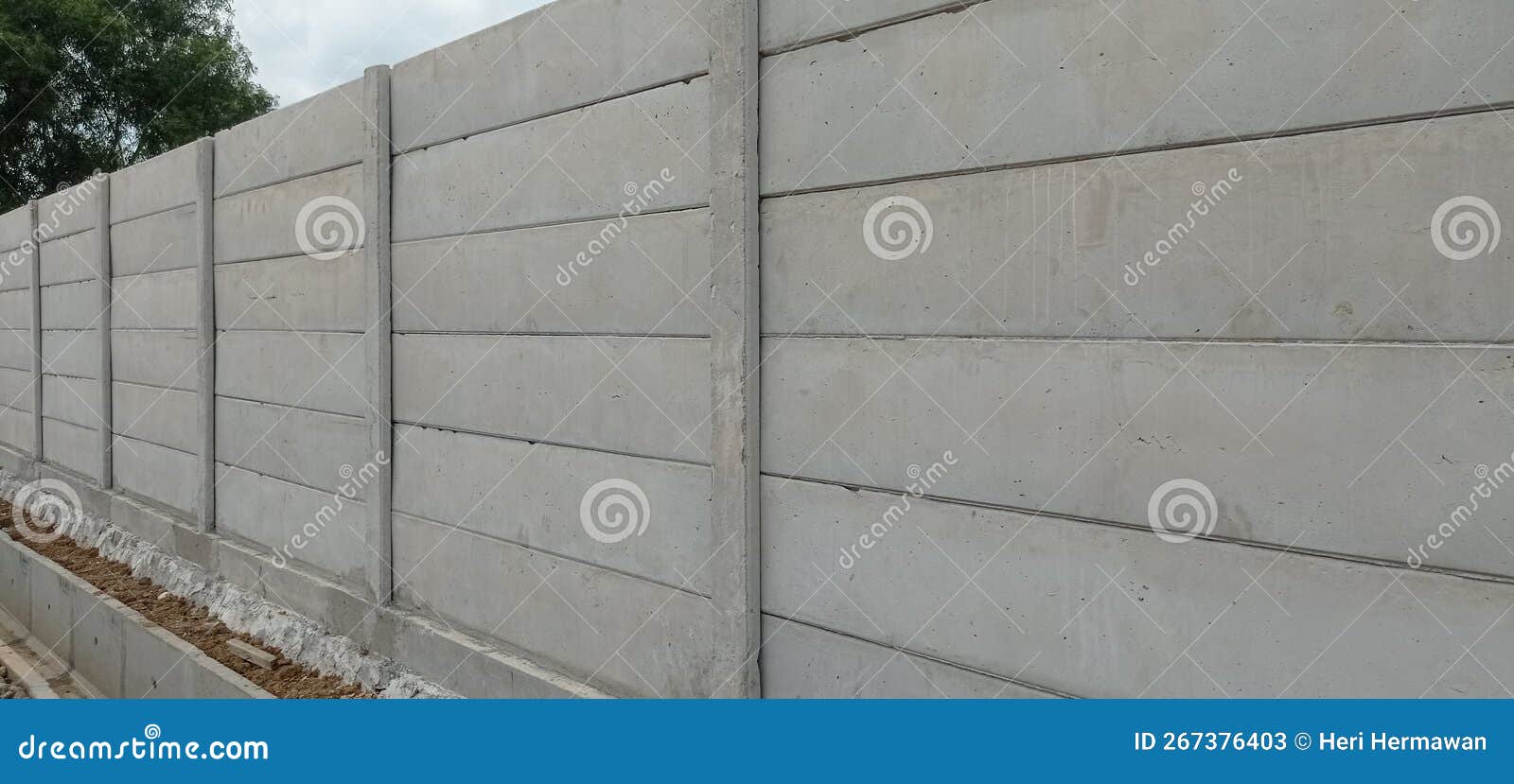 Layout of Rows of Parallel Concrete Fences Stock Image - Image of rows ...