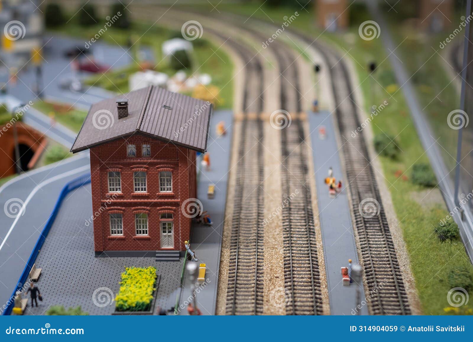 A Layout on the Scale of Urban Objects, a Railway and Various Transport ...