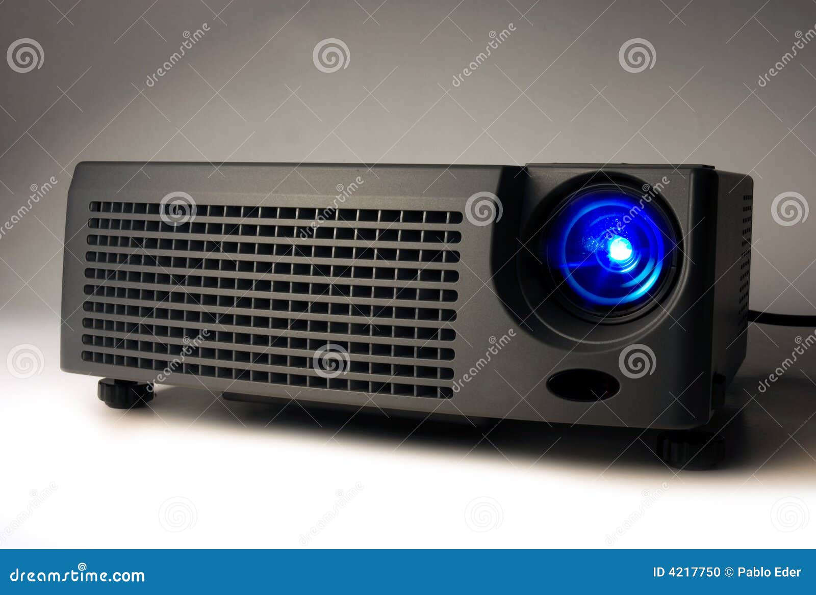 Lcd-projektor arkivfoto. Bild av medel, presentation, modernt - 4217750