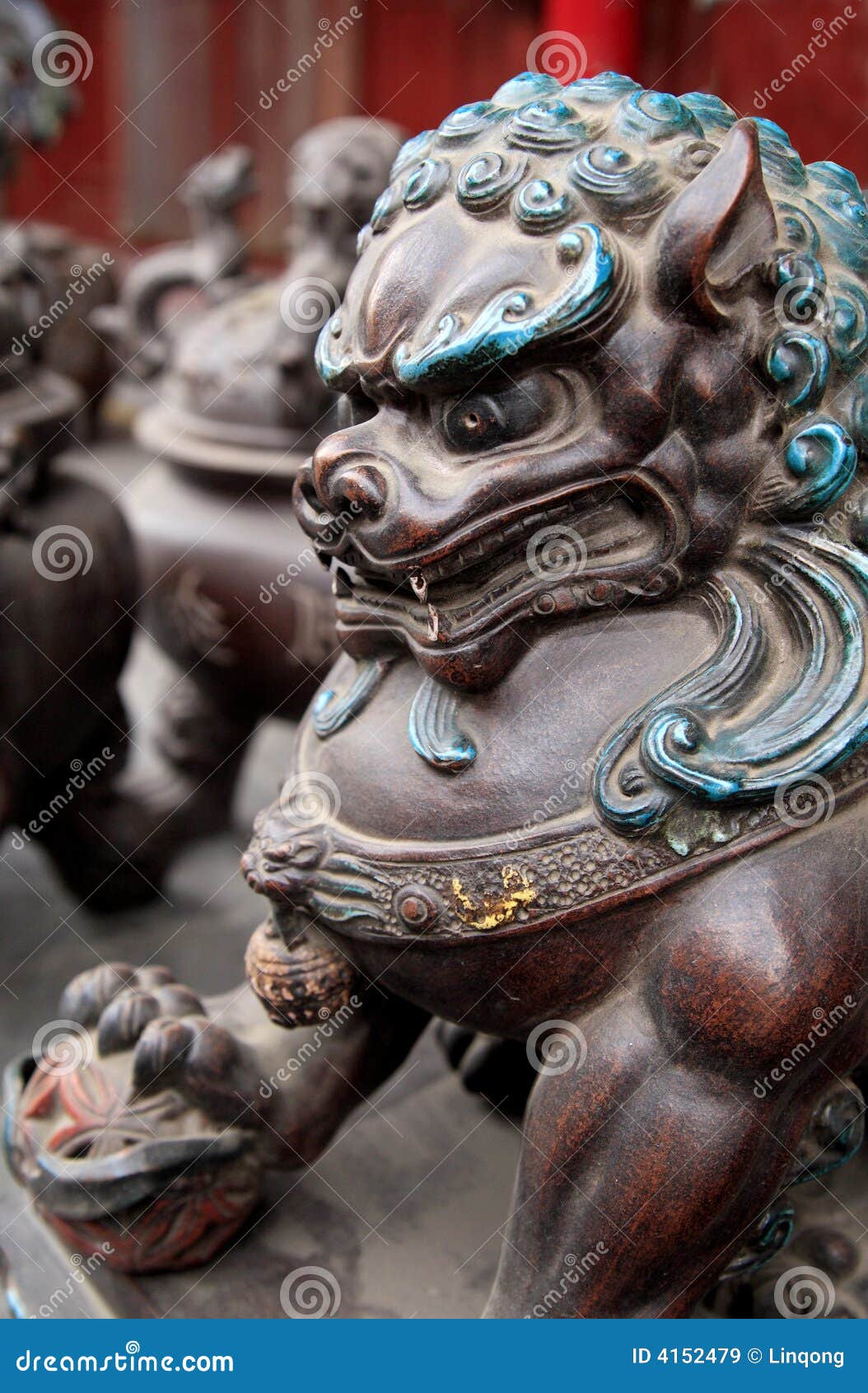 León chino imagen de archivo. Imagen de upwards, artes - 4152479