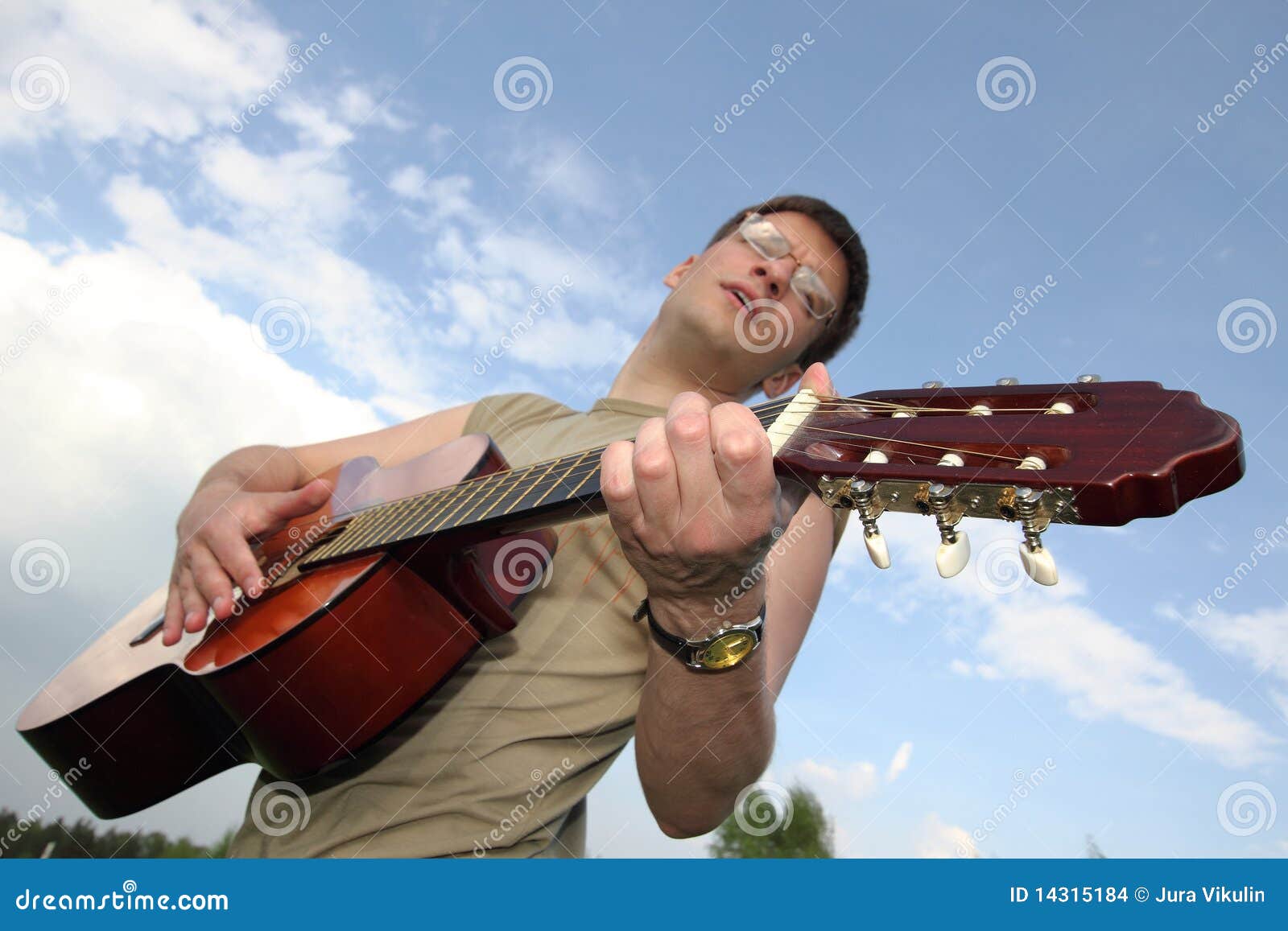 Le barde photo stock. Image du guitariste, jeune, caucasien - 14315184
