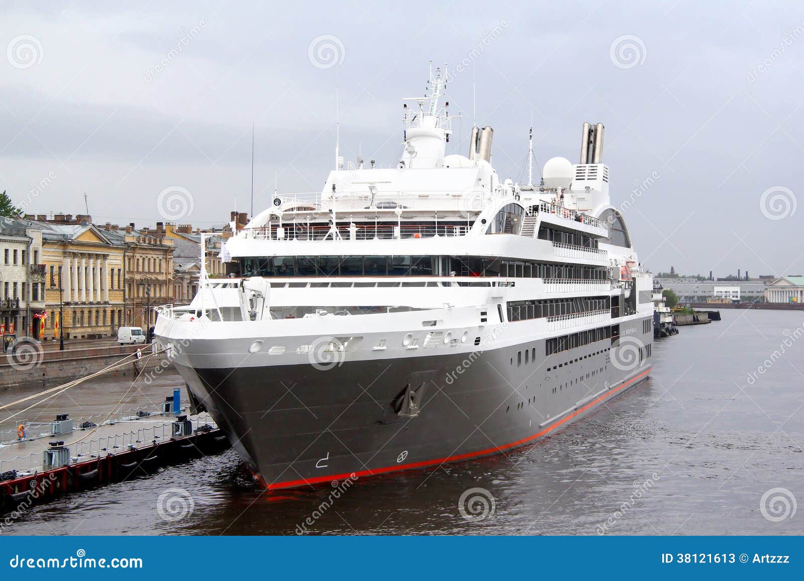 Le Boreal cruise ship editorial stock photo. Image of boat - 38121613