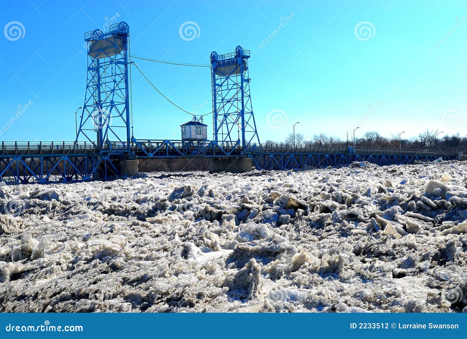 Le Bourrage De Glace Menace Le Mb De Selkirk Photographie éditorial ...