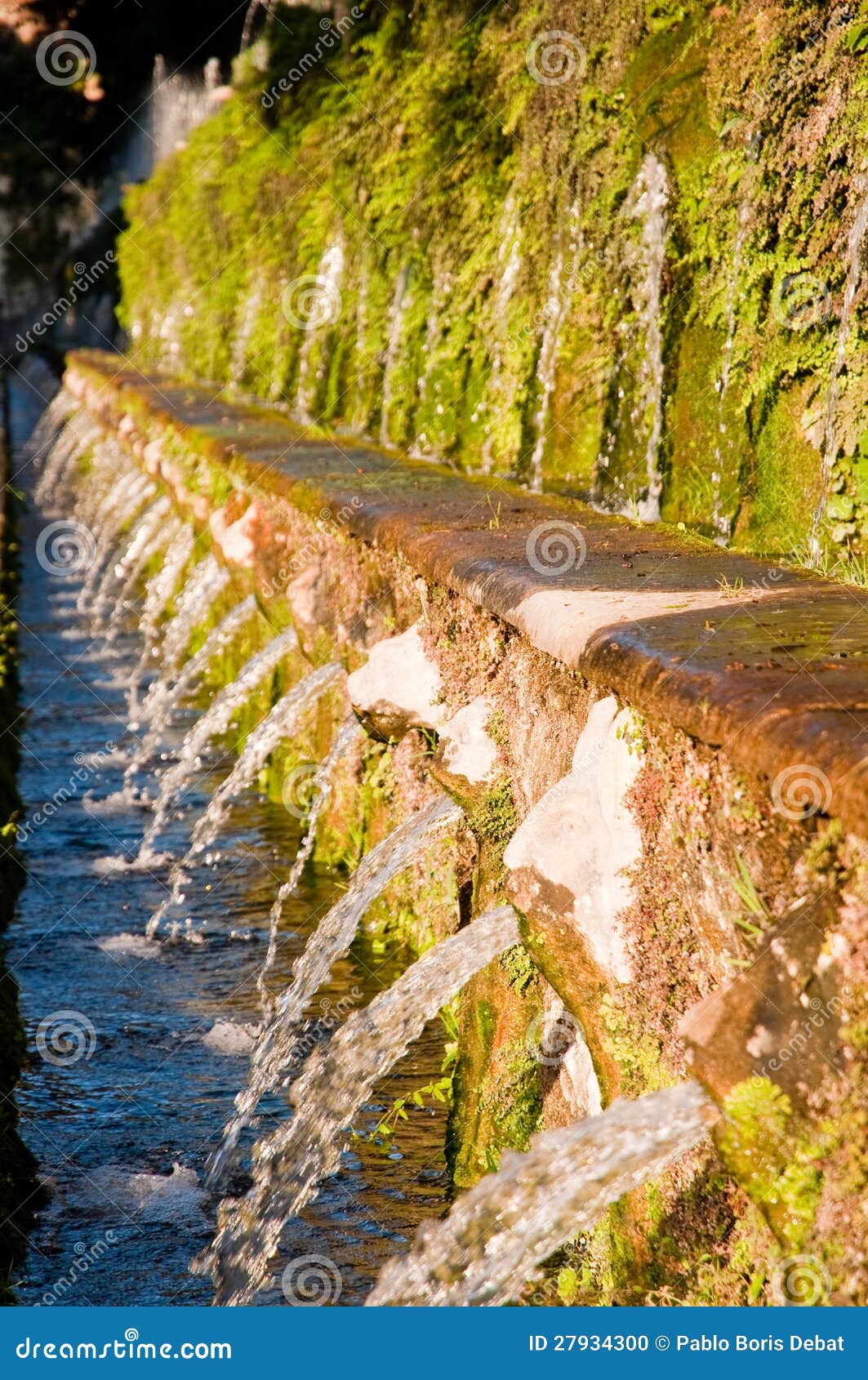 Le Cento Fontane a Villa D Este in Tivoli - Roma Stock Photo - Image of ...