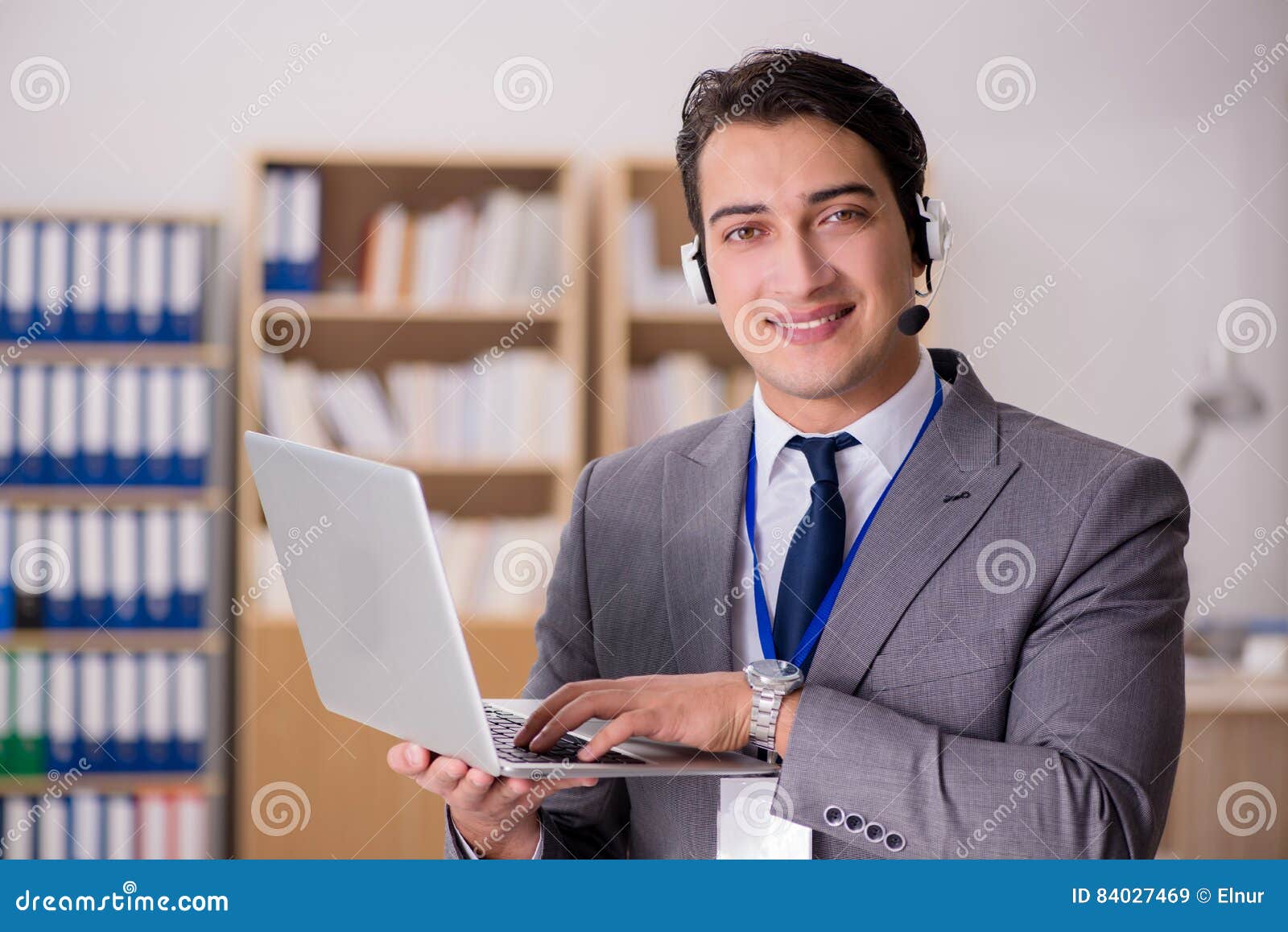Le Commis Beau De Service Client Avec Le Casque Image stock - Image du ...