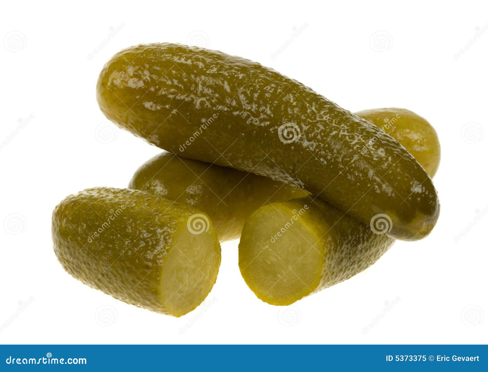 Le cornichon a isolé image stock. Image du ingrédient - 5373375