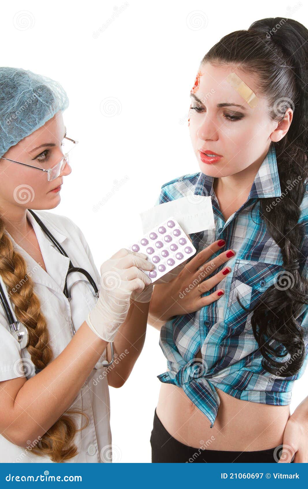 Le Docteur Donne Les Pillules Patientes Image stock - Image du ...