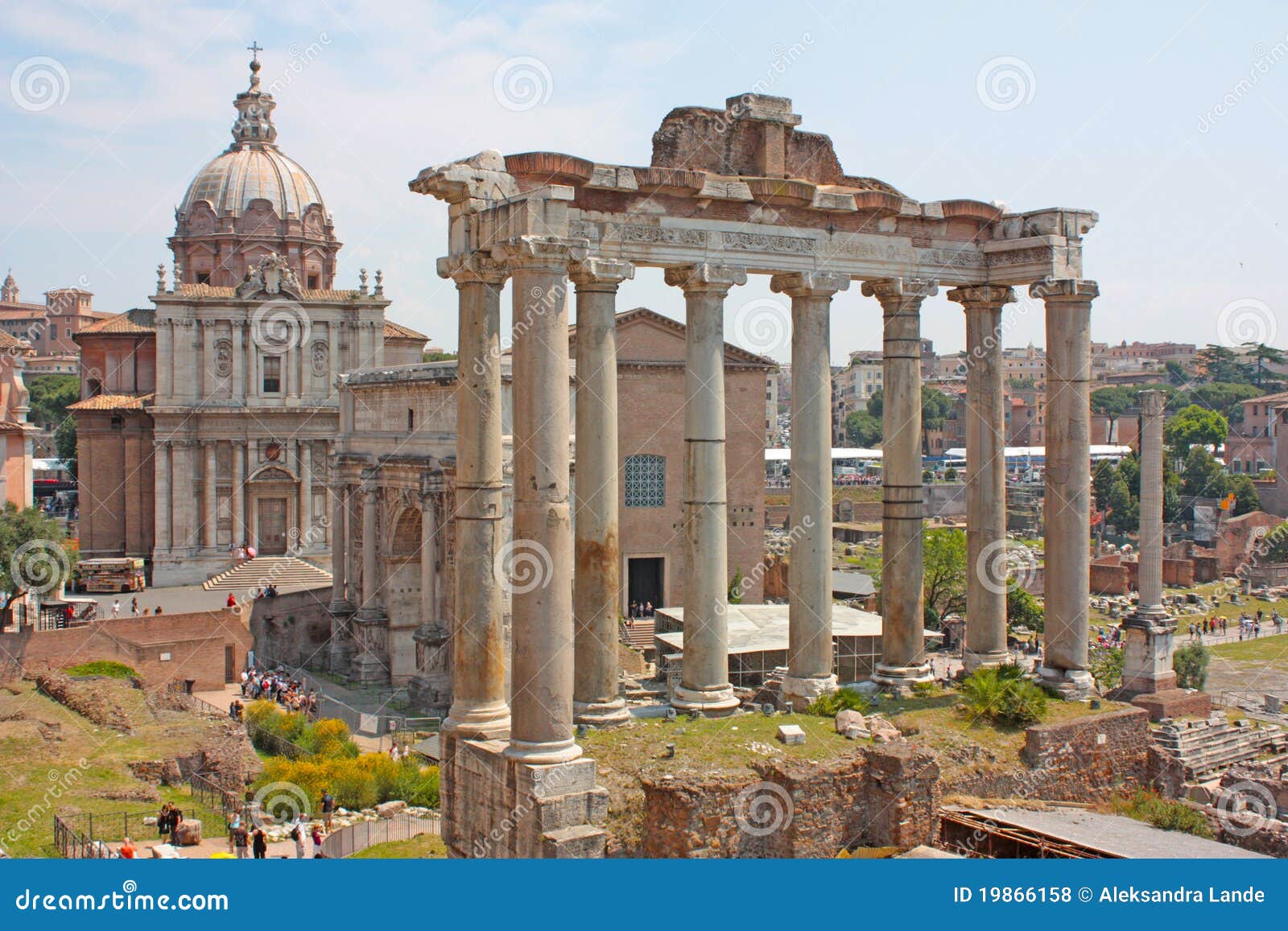 Le forum romain à Rome photo stock. Image du vestibule - 19866158