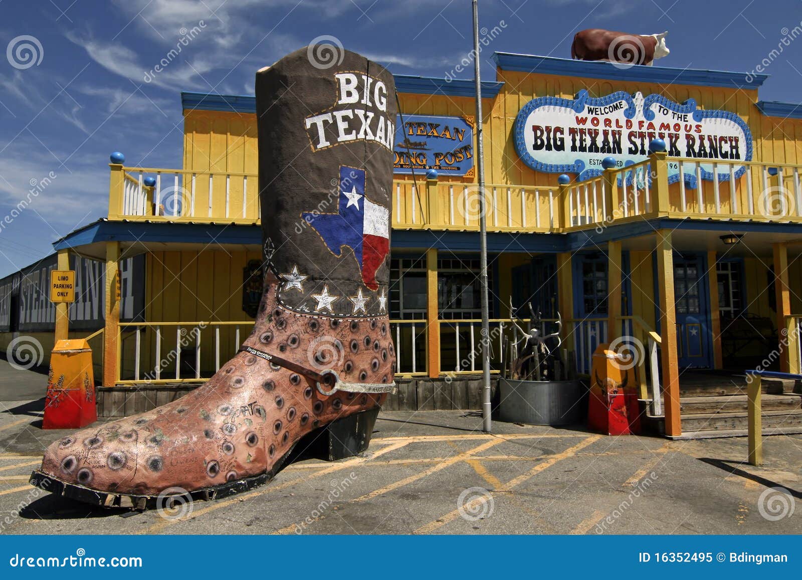 Le Grand Ranch Texan De Bifteck Image éditorial - Image du ranch, dinez ...