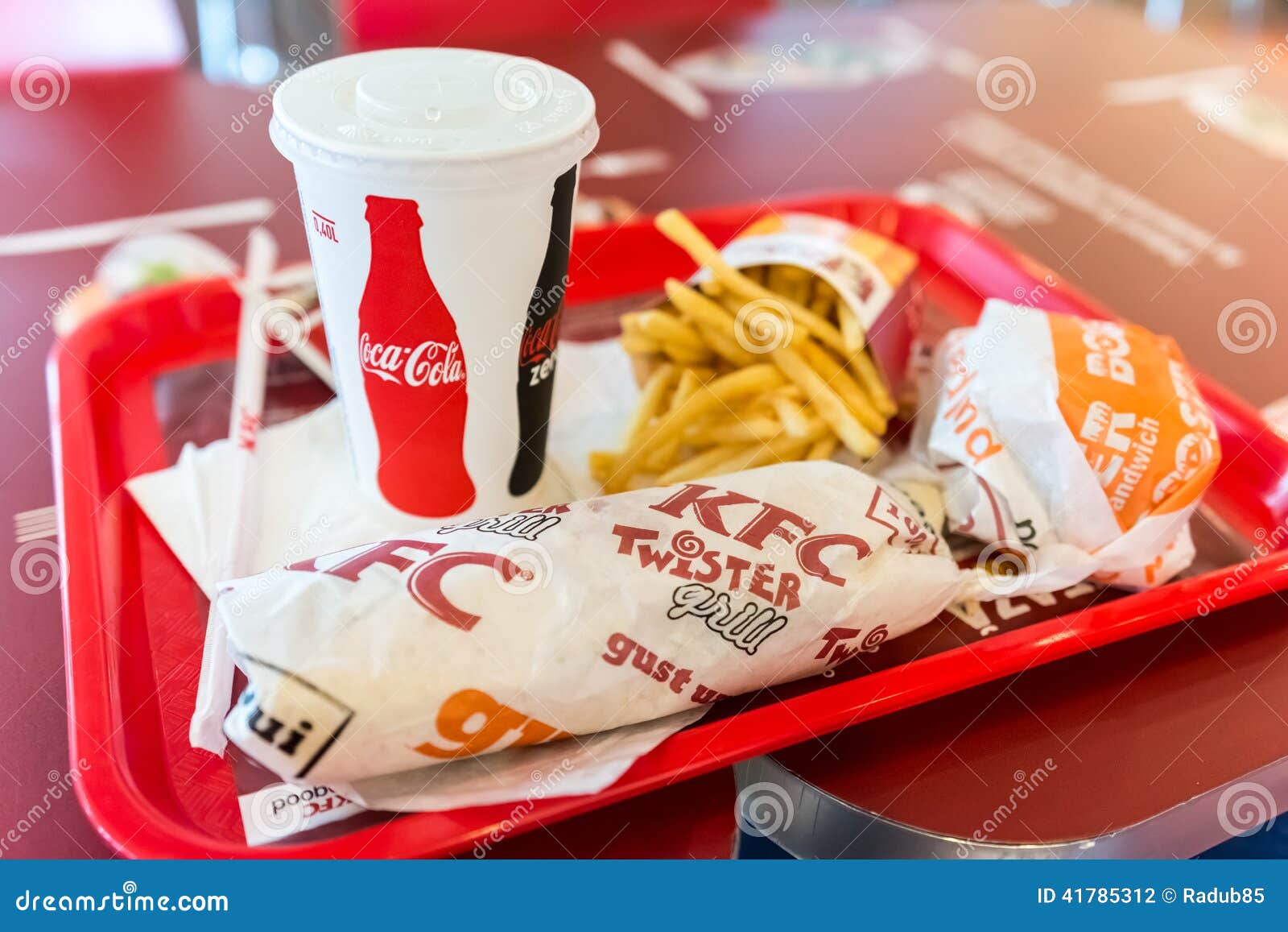 Le Kentucky Fried Chicken Restaurant Menu Photographie éditorial ...