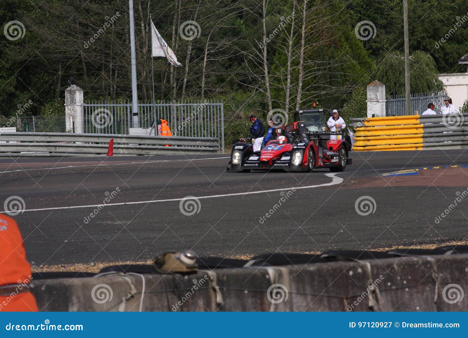 Le Mans Racing Car editorial photography. Image of lane - 97120927