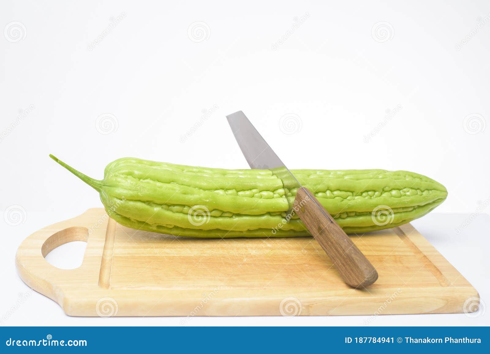 Le Melon Amer Sur Fond Blanc Image stock - Image du melon, santé: 187784941