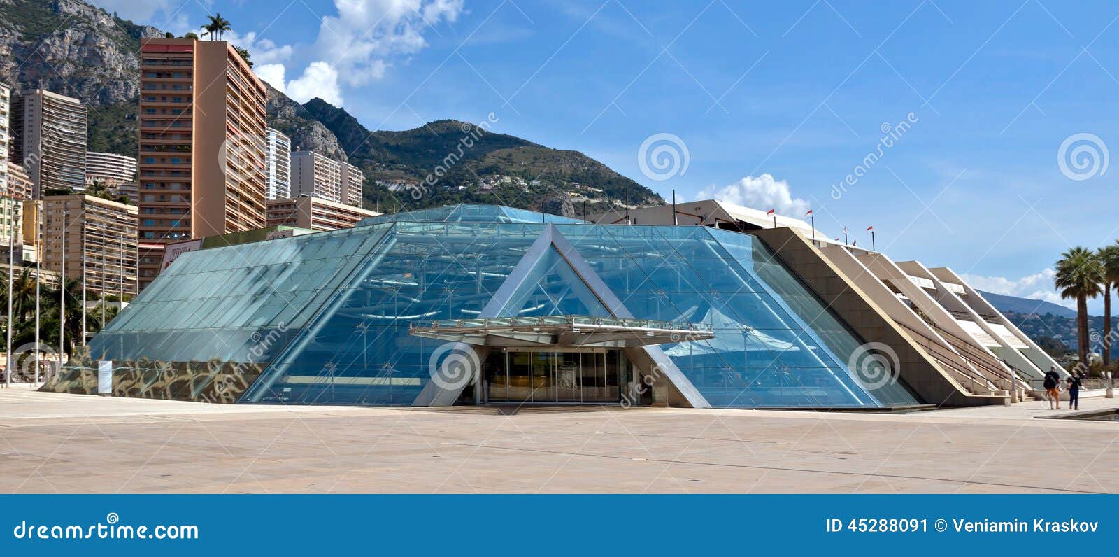 Le Monaco - Forum De Grimaldi Photo éditorial - Image du ciel, luxe ...