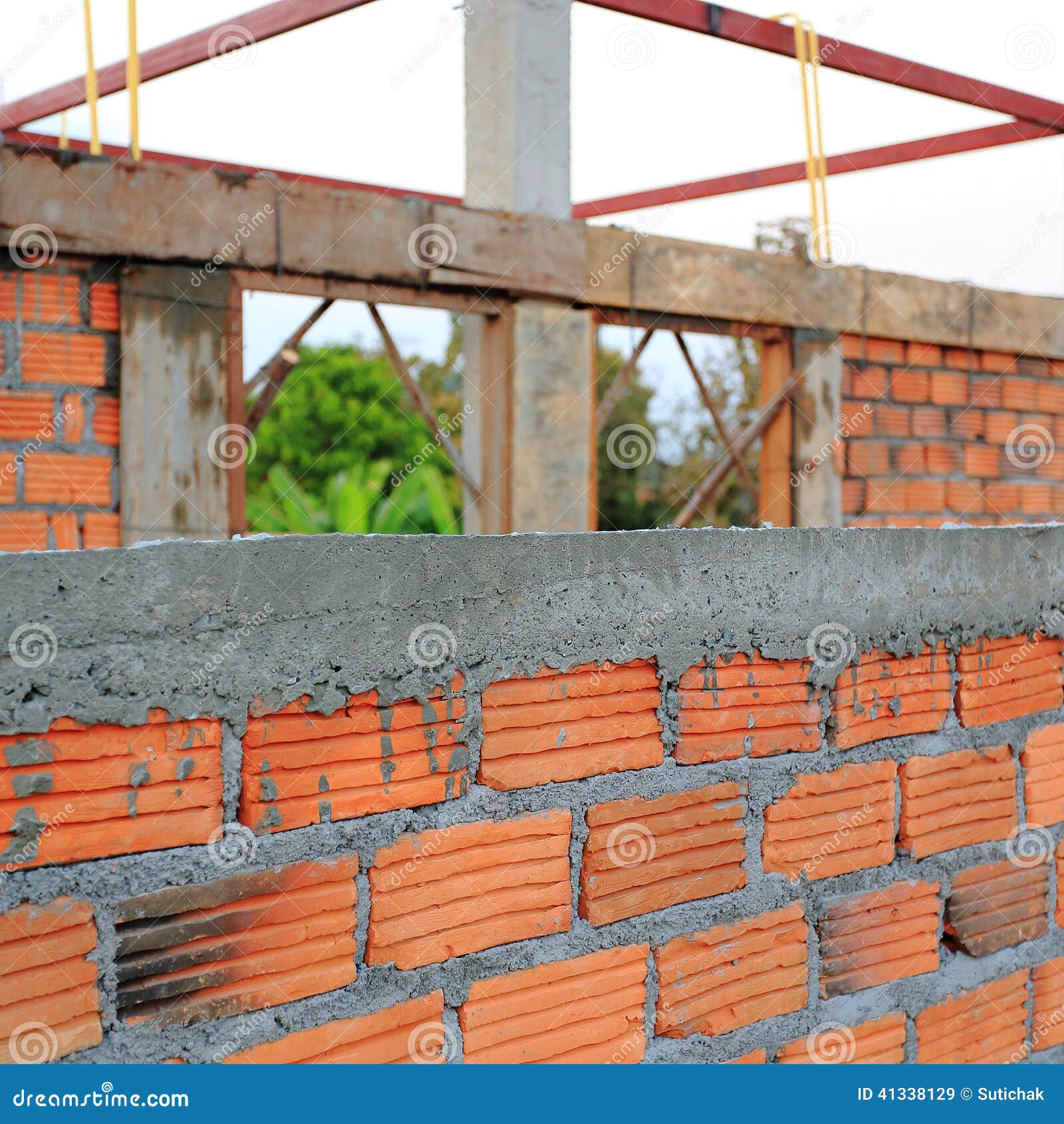 Le Mur De Maison De Construction a Fait La Brique Rouge Image stock ...