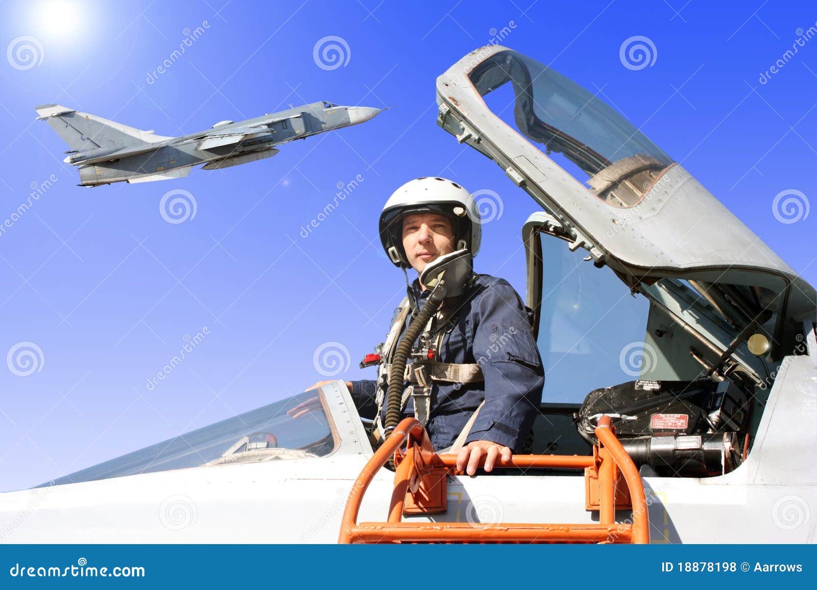 Le Pilote Militaire Dans L'avion Photo stock - Image du gestionnaire ...