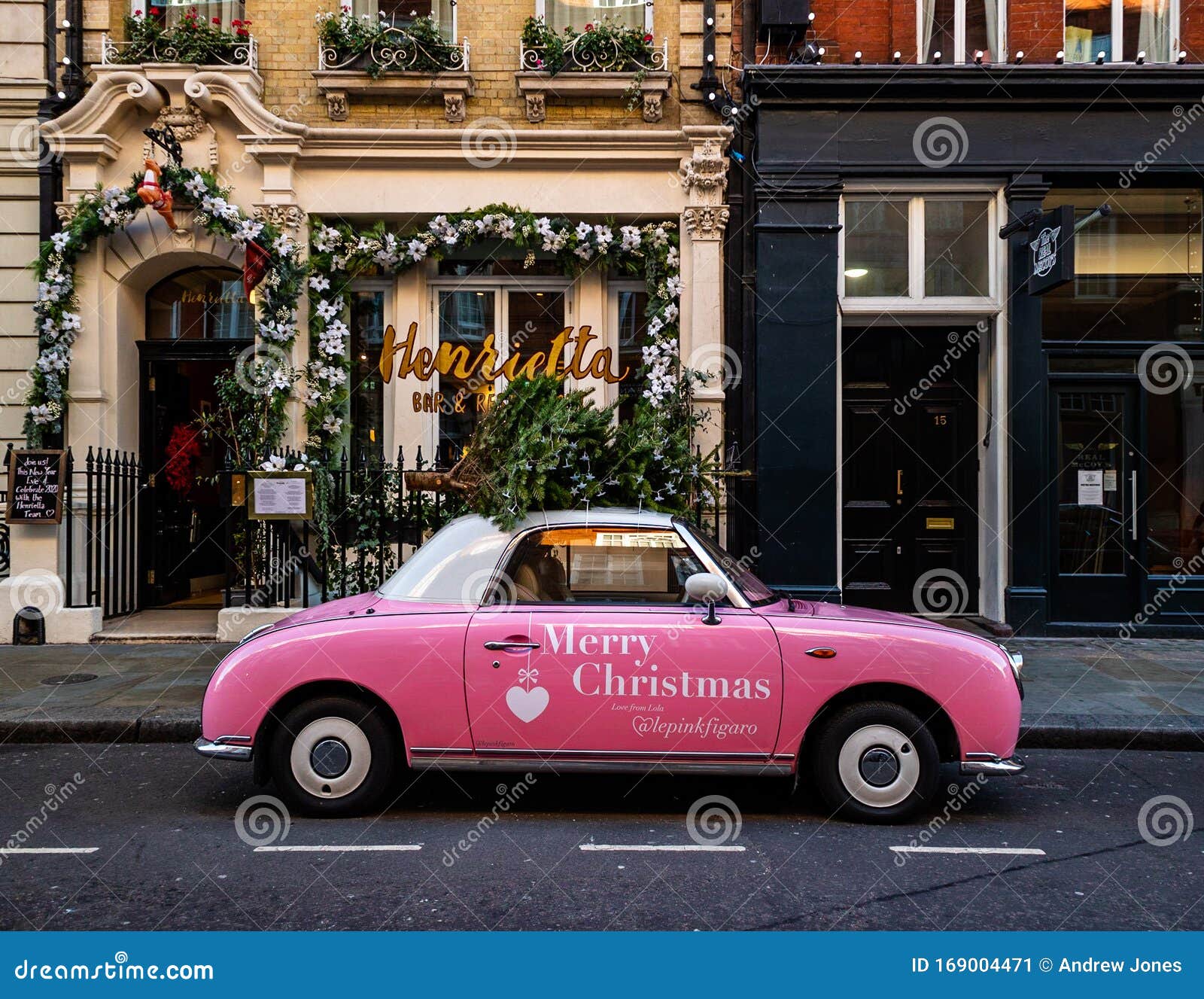 Le Pink Figaro in London editorial photo. Image of vehicle - 169004471