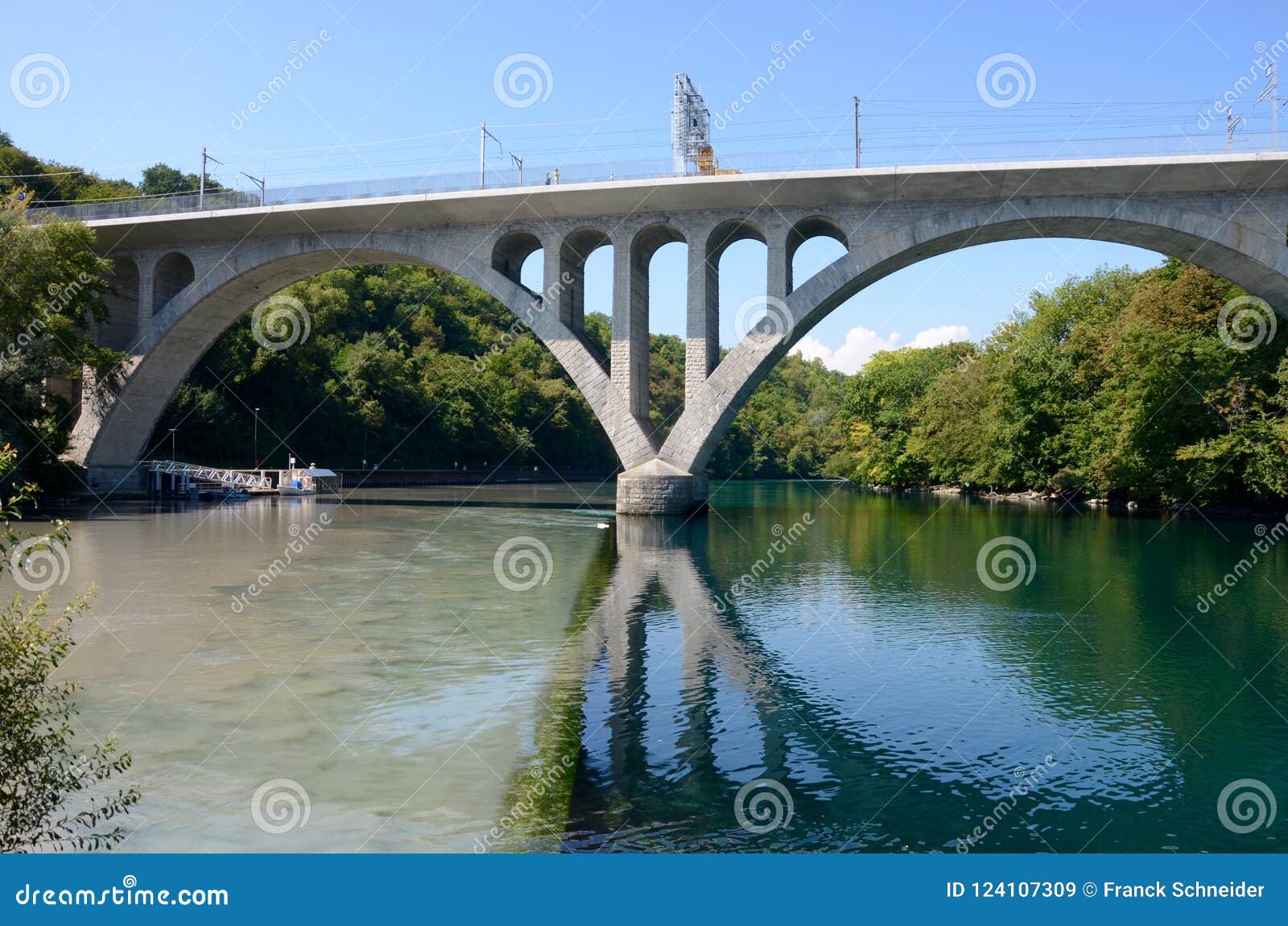 Le Pont De Jonction à Genève Image stock - Image du été, source: 124107309