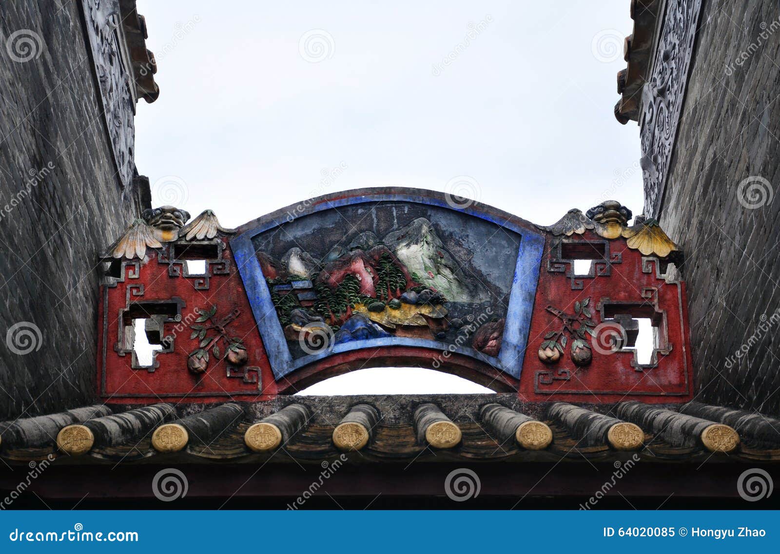 Le Statue Ed Il Modello Grigio Della Gronda Immagine Stock - Immagine ...