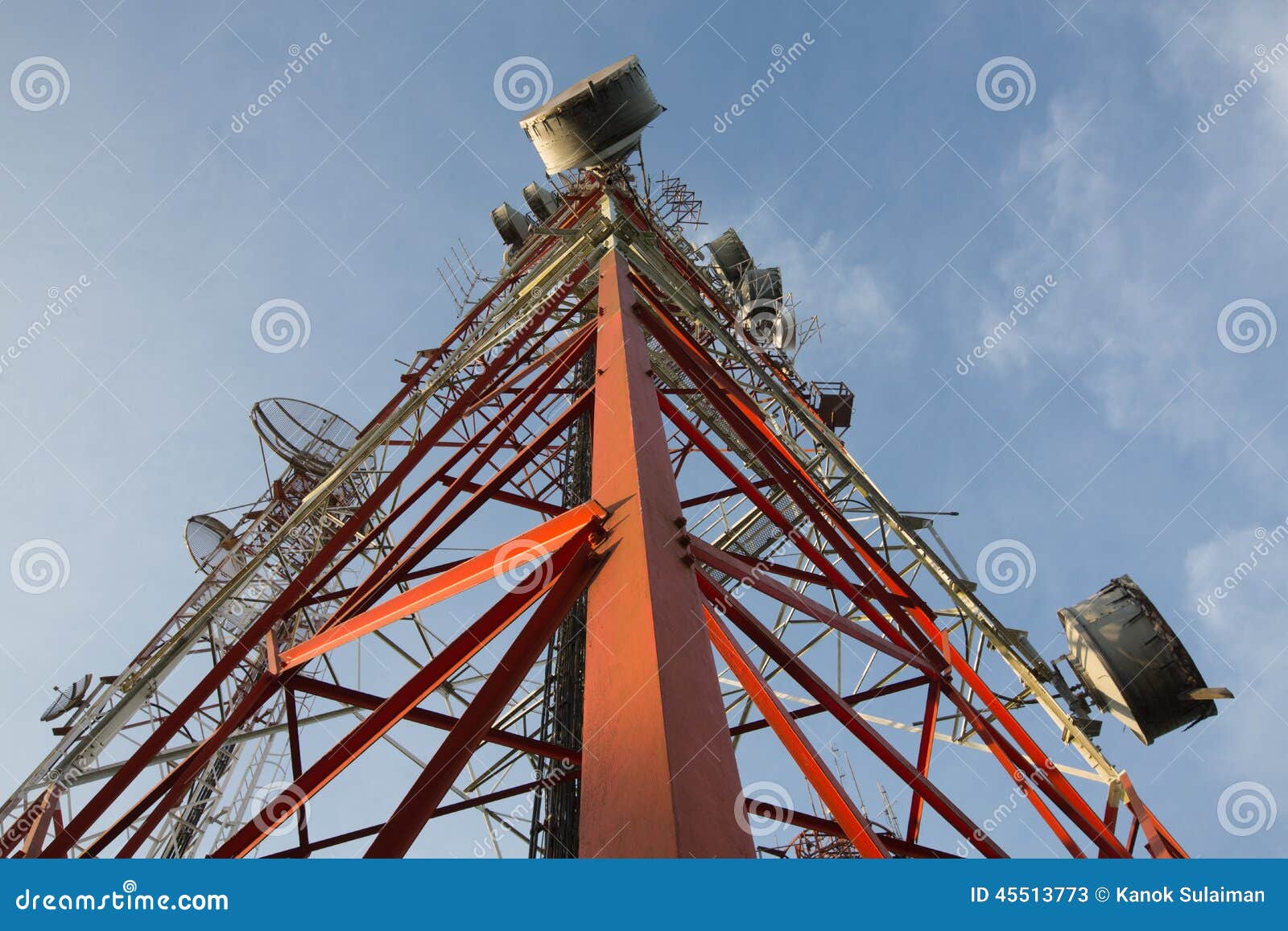 Le Telecomunicazioni Palo immagine stock. Immagine di colleghi - 45513773