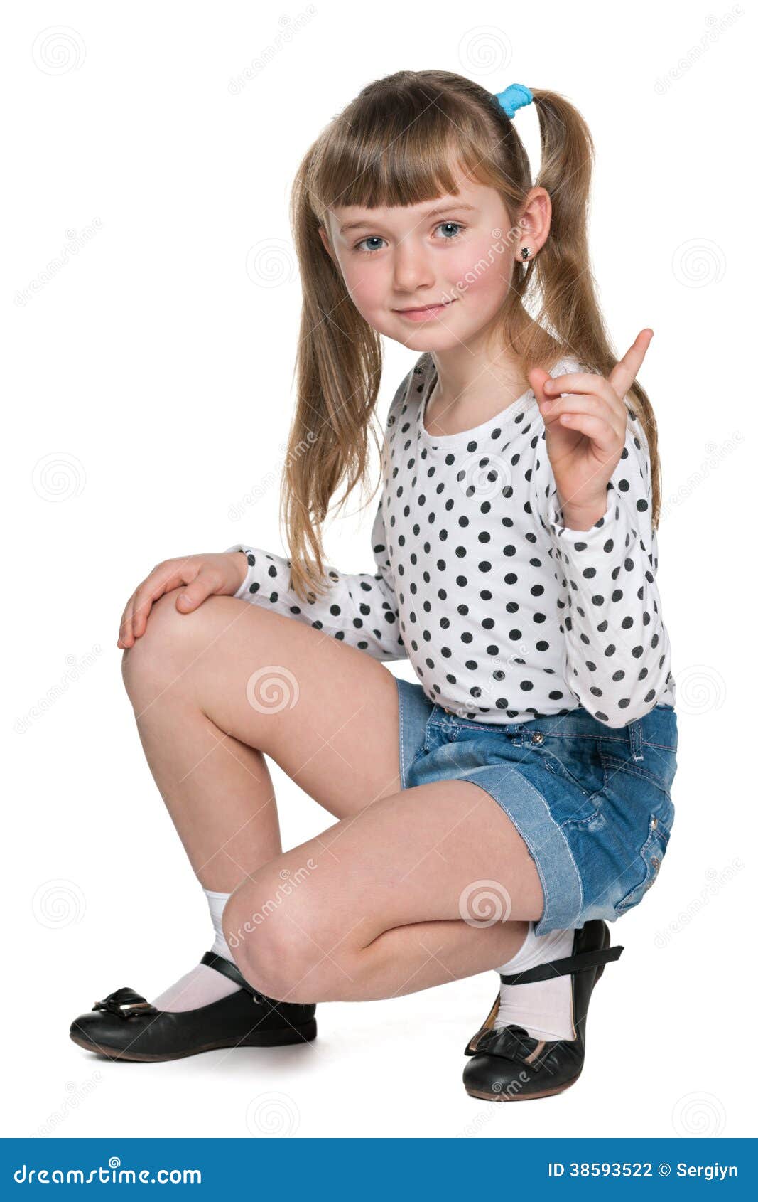 Le Unga Flickan I Prickblus Arkivfoto - Bild av alon, klyftigt: 38593522