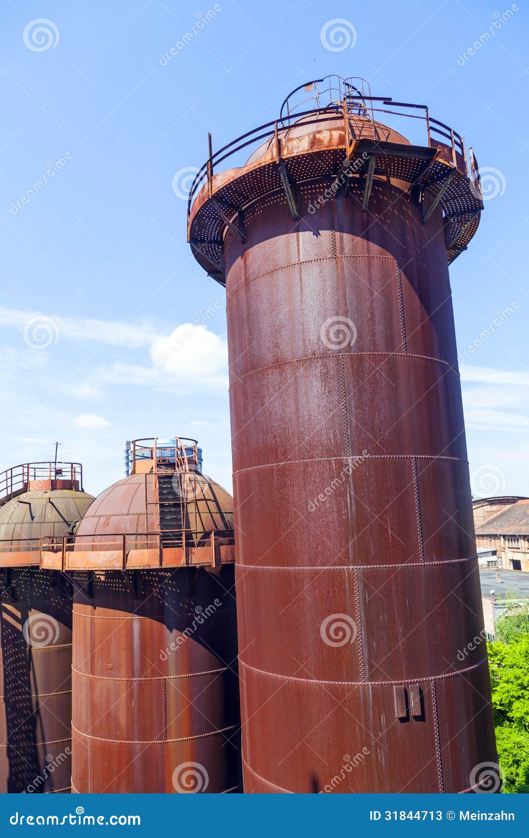 Le Vieux Fer Fonctionne Des Monuments Image stock - Image du historique ...