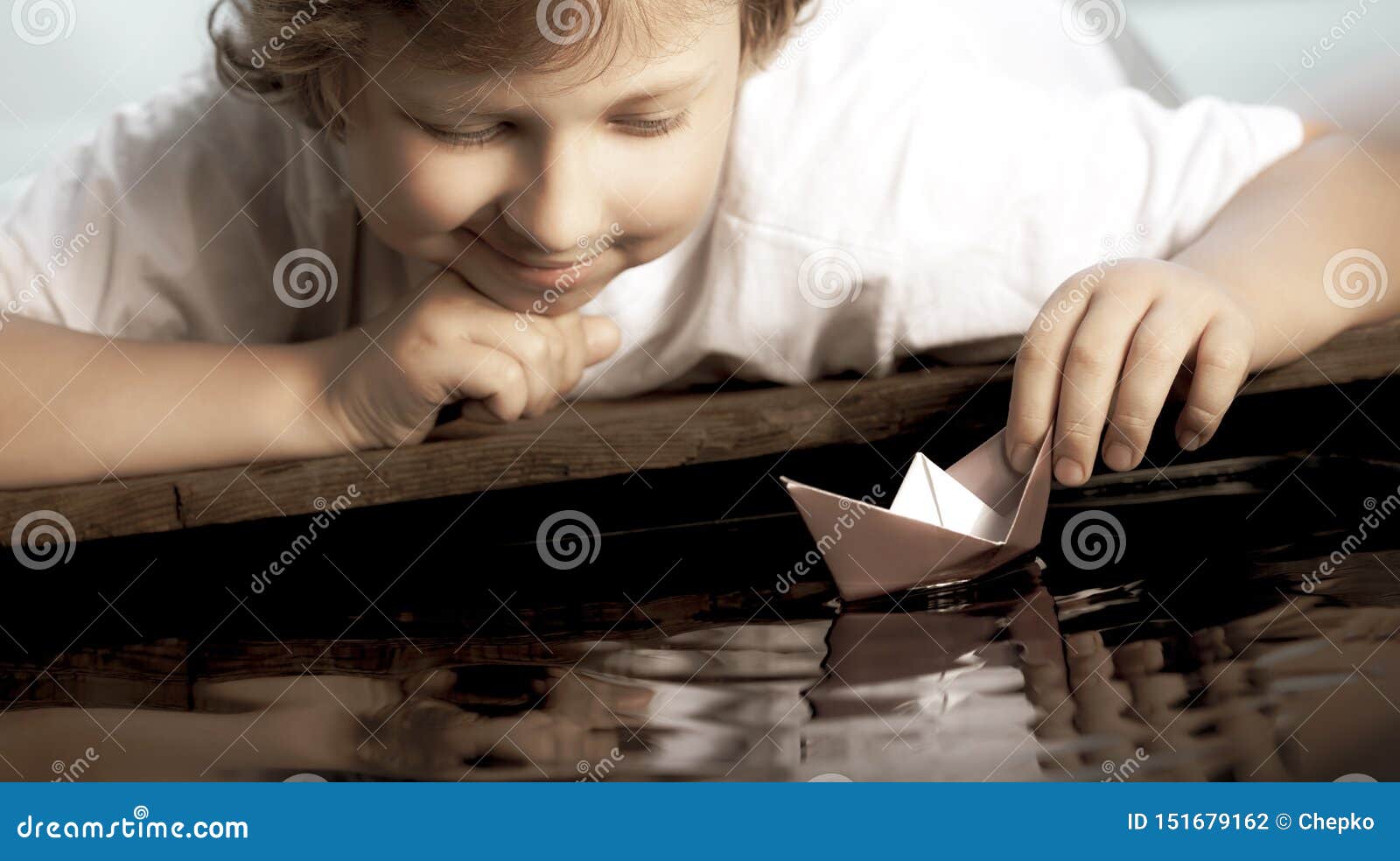 The leaf ship stock photo. Image of beauty, offspring - 151679162