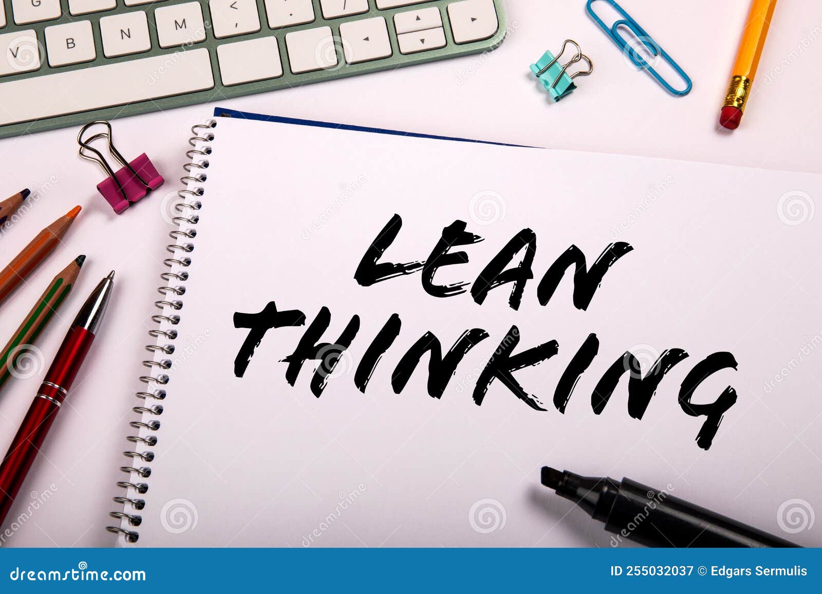 Lean Thinking. Note Paper with Text and Computer Keyboard on Office ...