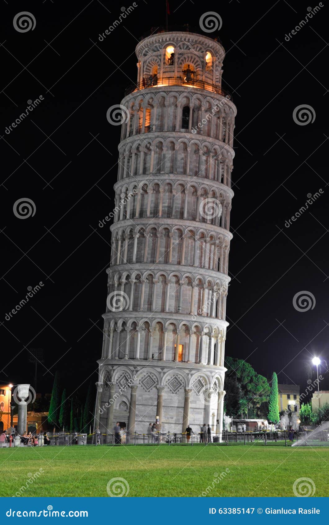 Leaning Tower of Pisa by Night Editorial Photography - Image of ...