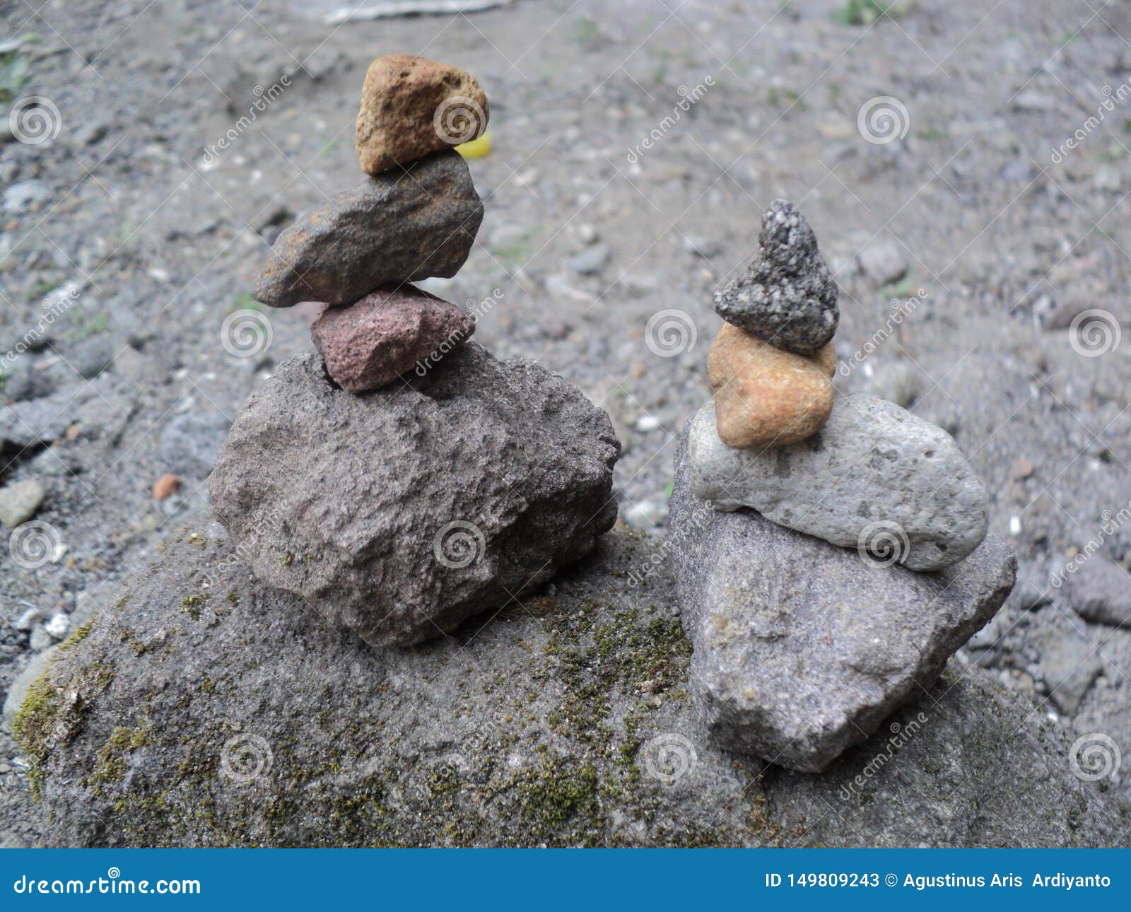 Learn the Art of Stacking Stones Stock Image - Image of mathematics ...