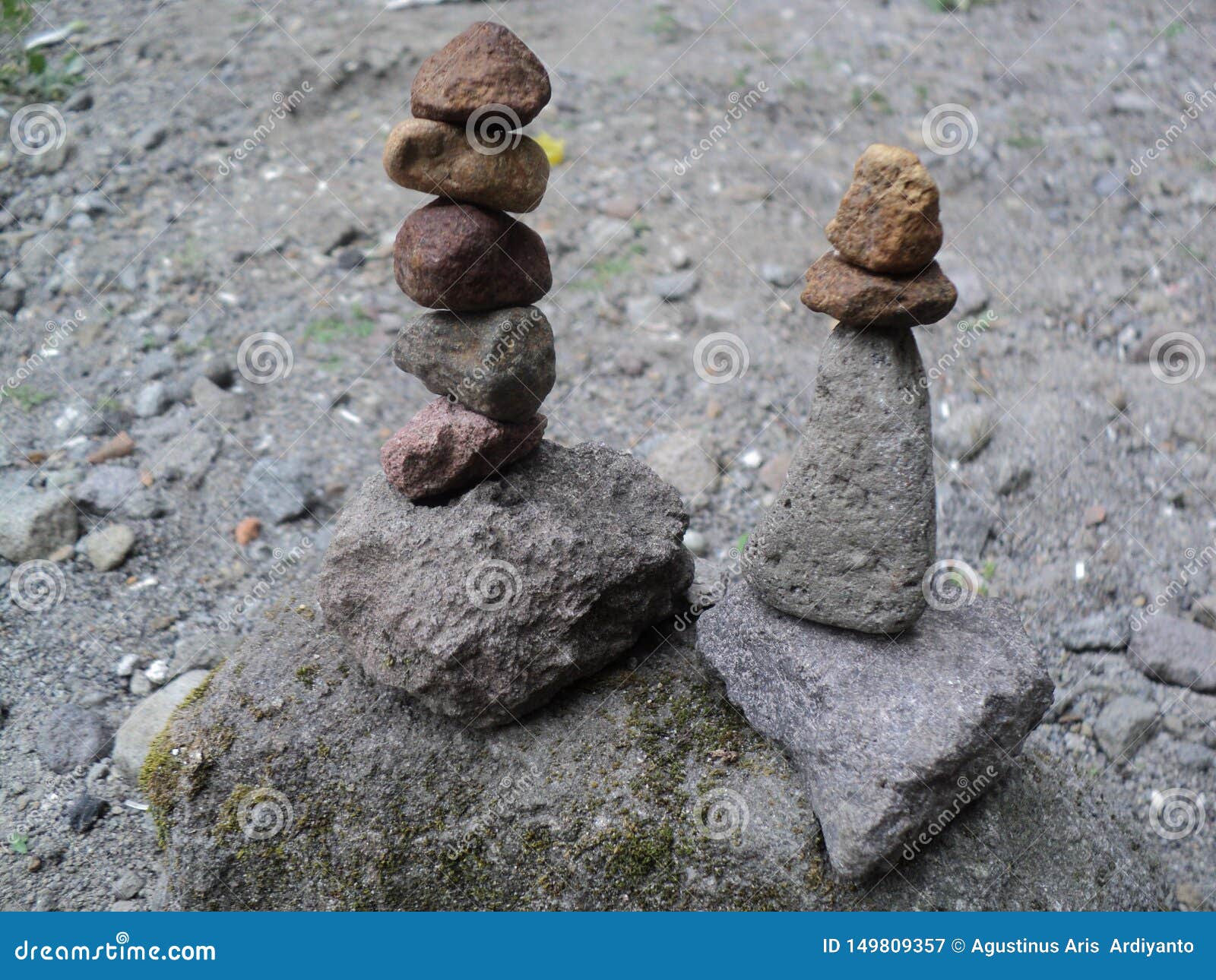 Learn the Art of Stacking Stones Stock Image - Image of activity, learn ...