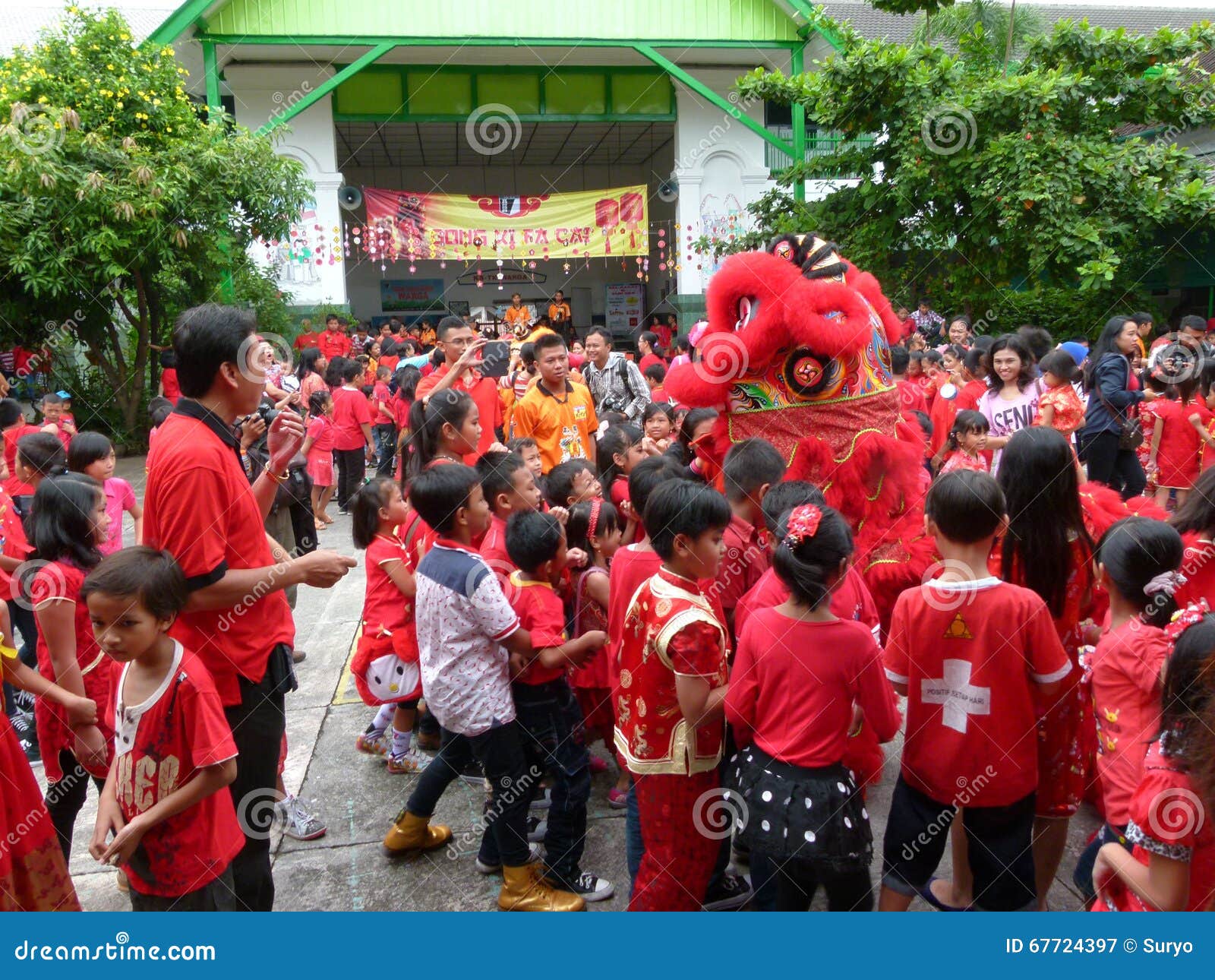 Learning chinese culture editorial photography. Image of java - 67724397