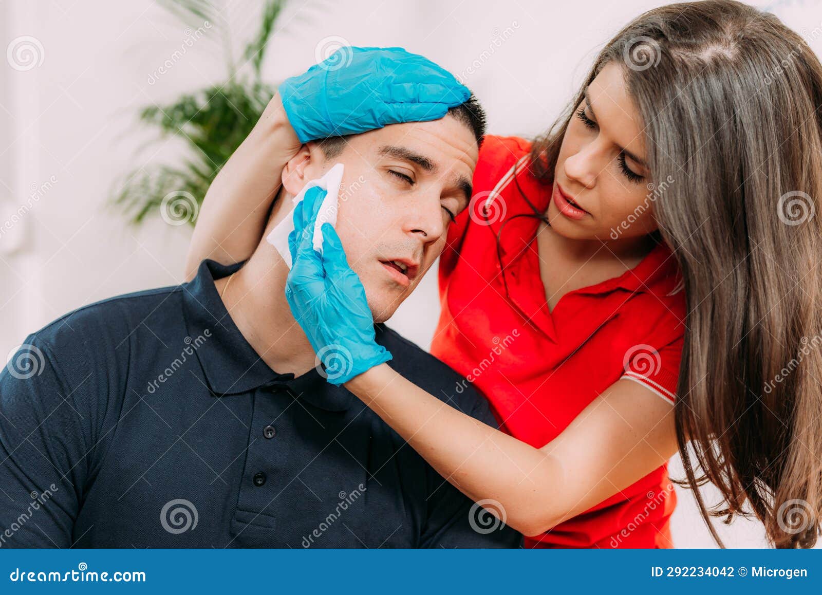 Learning Essential First Aid Techniques for Addressing Food Poisoning ...