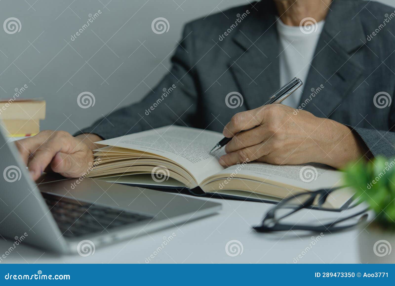 Learning Online Class by Using Laptop Computer and Writing Notebook at ...