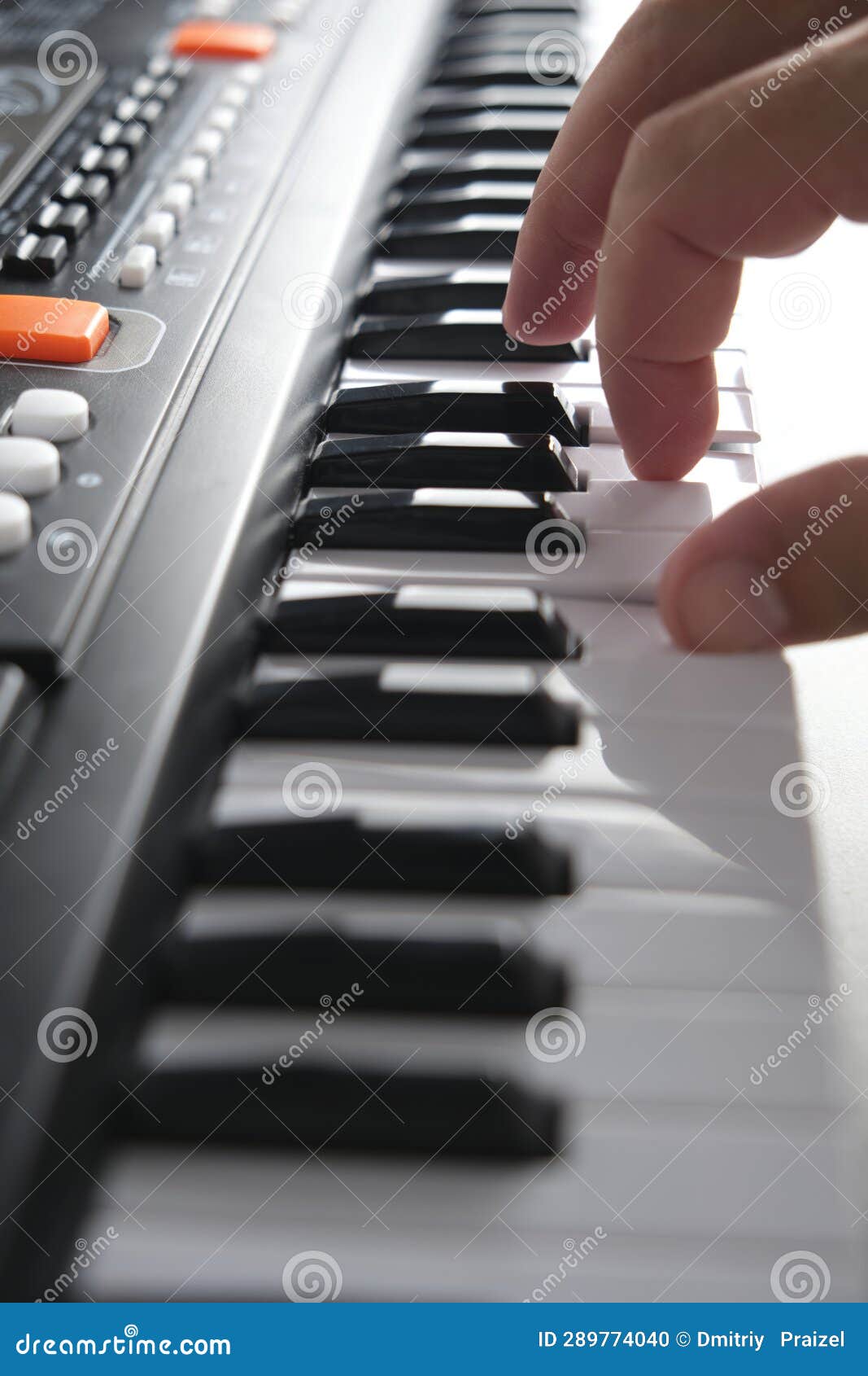 Learning Play on Sentimentator.by Pressing Keys with Your Fingers ...