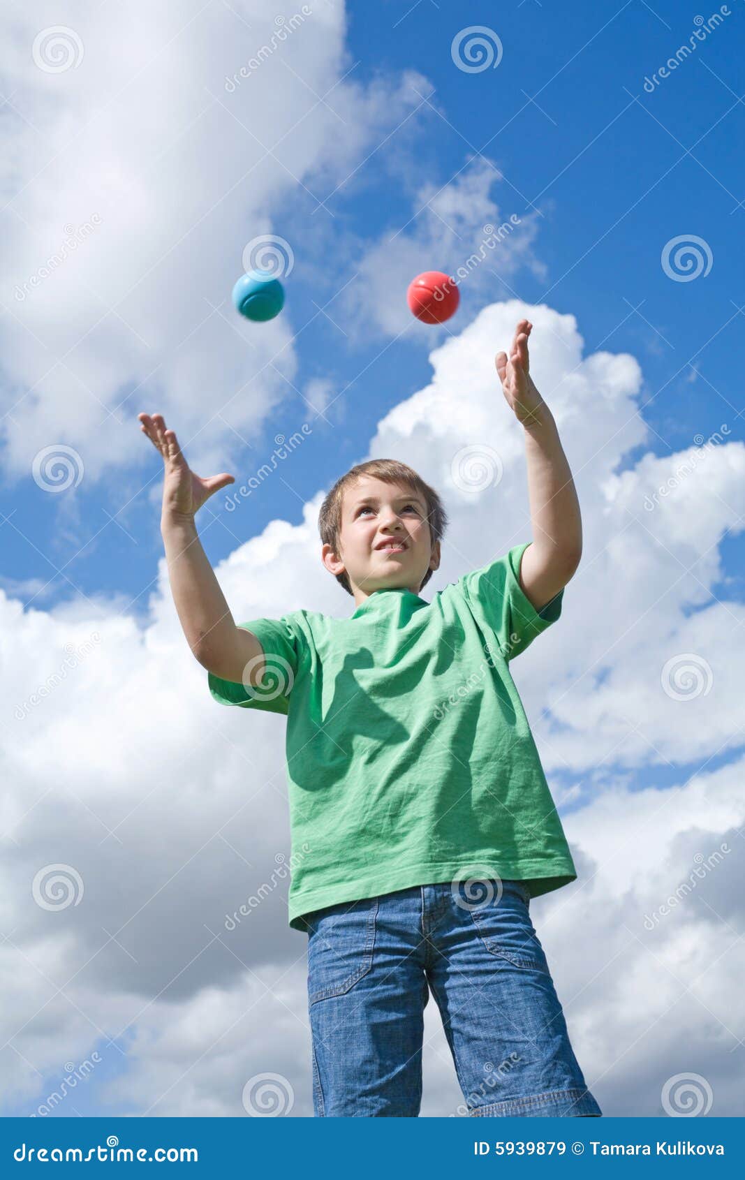 Learning to juggle stock image. Image of portrait, motion - 5939879