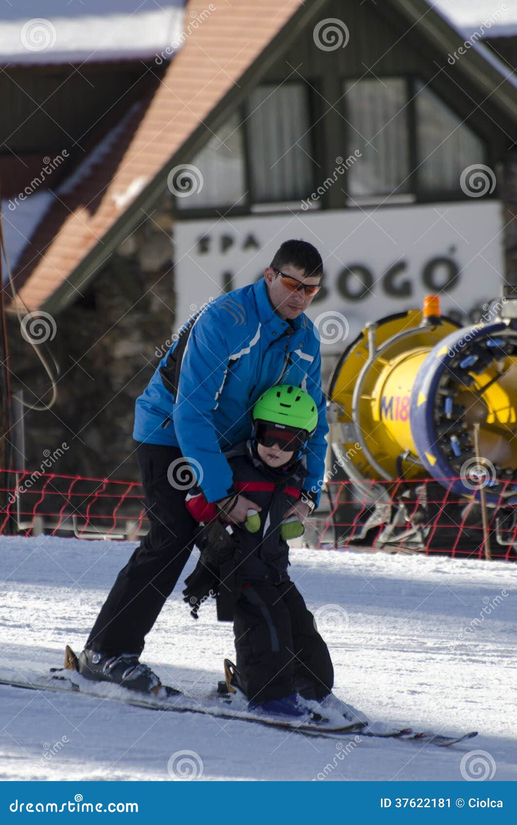 Learning to ski editorial photo. Image of monitor, active - 37622181