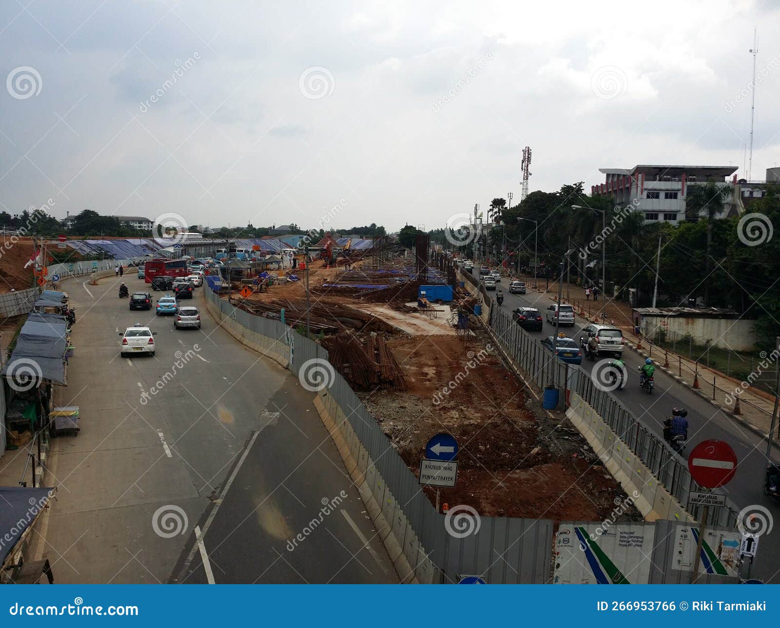 Lebak Bulus MRT Station Construction Process Editorial Photo ...