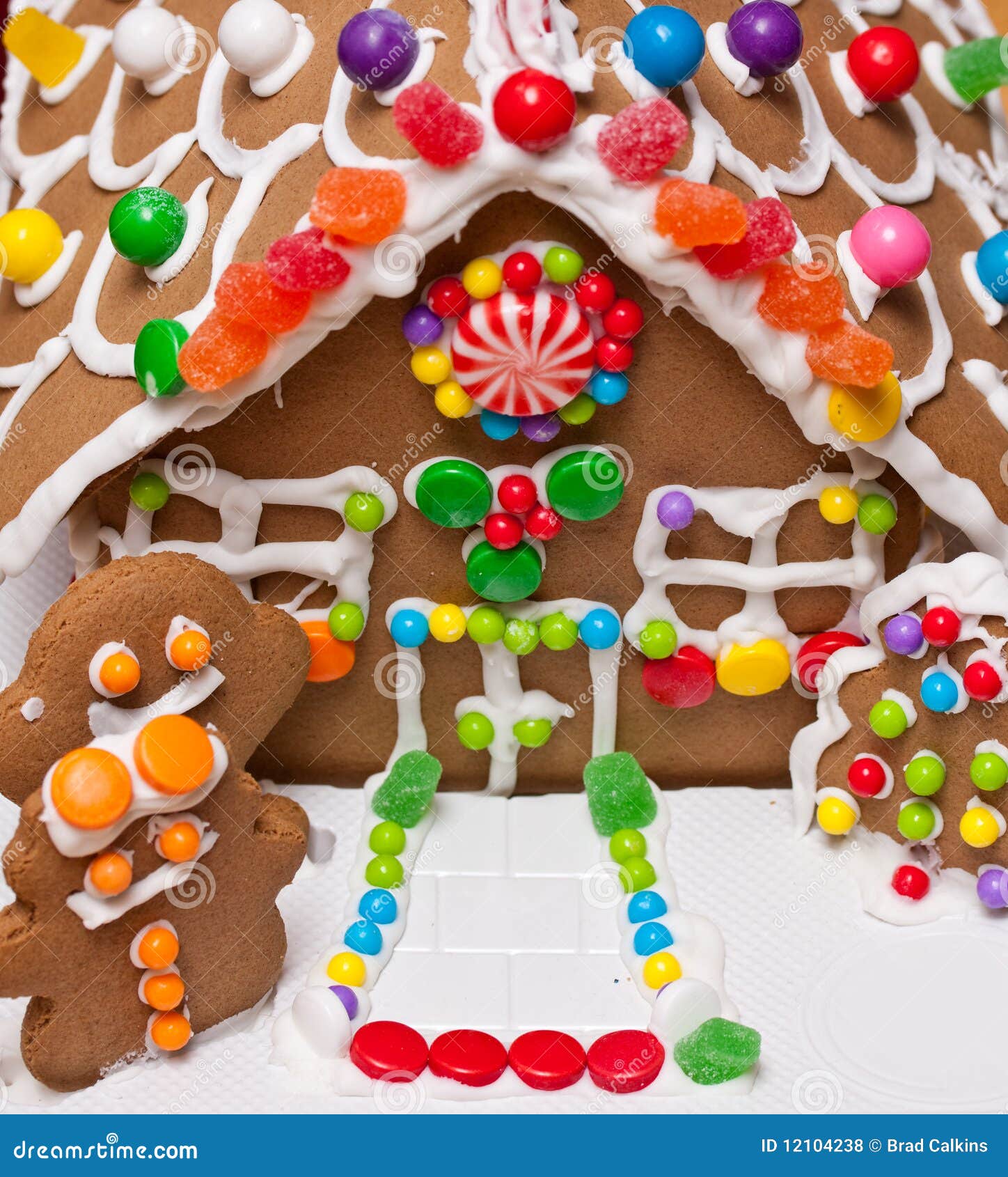 Lebkuchenhaus stockfoto. Bild von köstlich, festlichkeit - 12104238