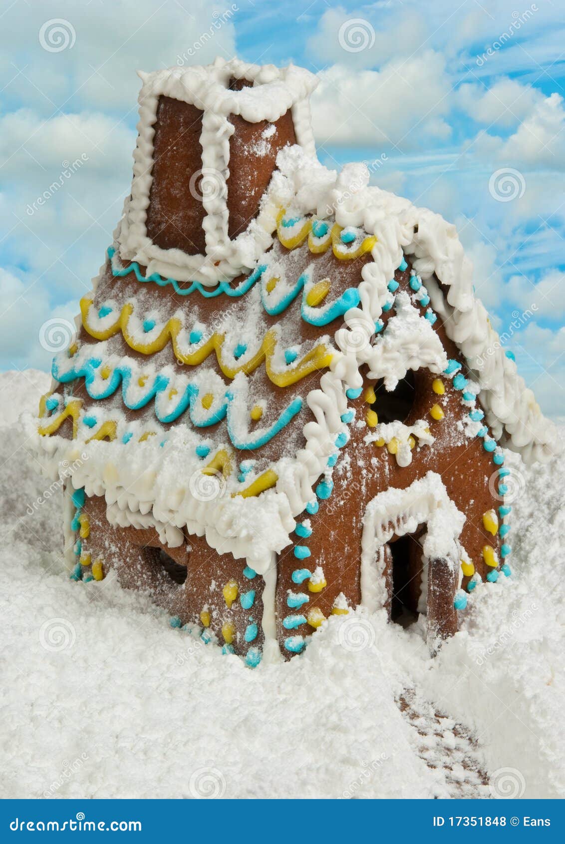 Lebkuchenhaus stockfoto. Bild von brot, orange, schnee - 17351848