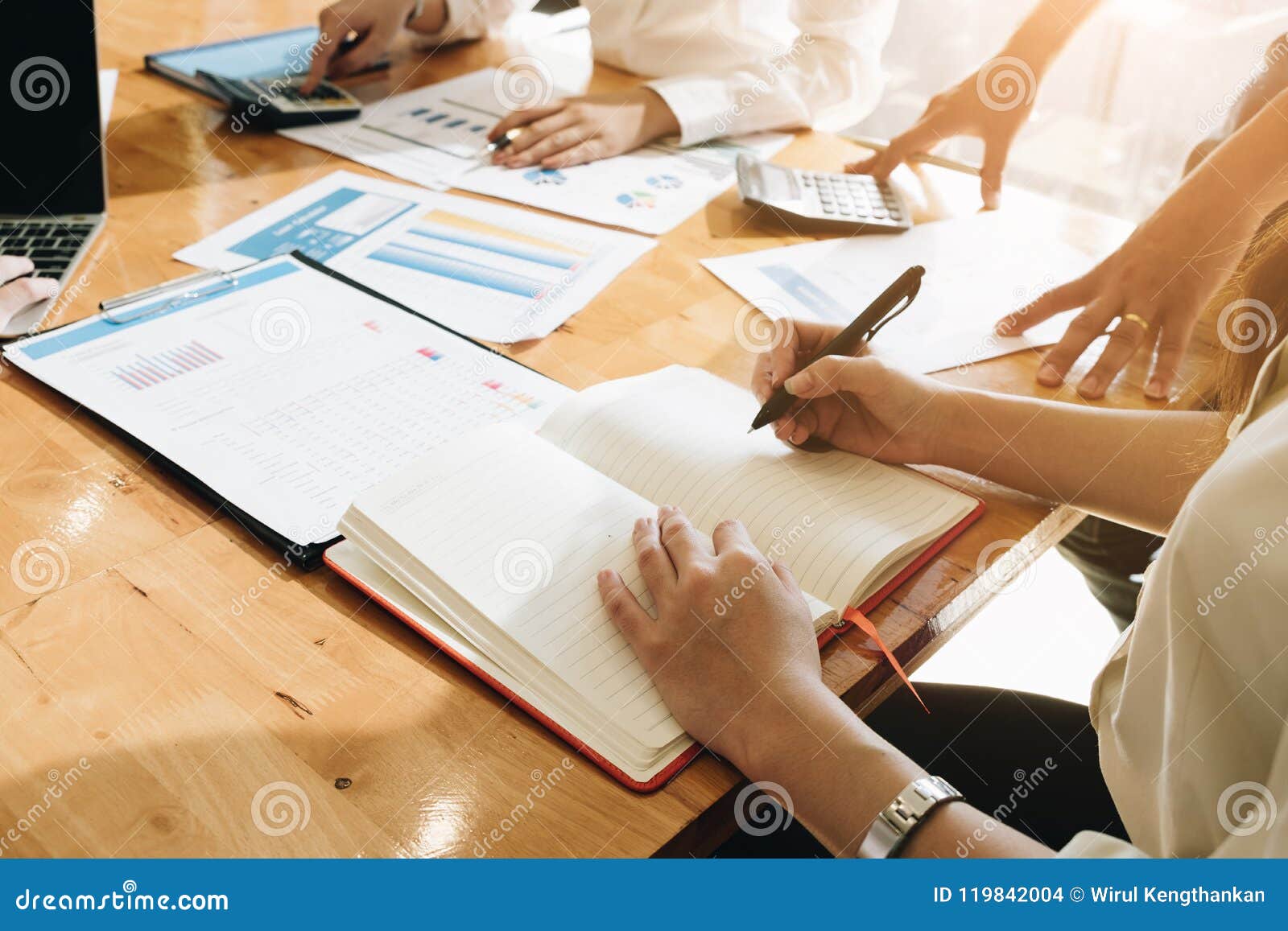 Lecture in Meeting Discussing Working Analysis, Professional Investor ...